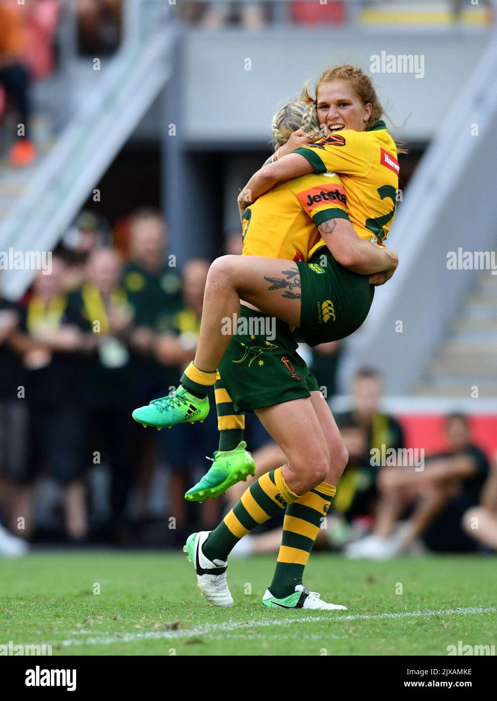 Caitlin Moran (right) of Australia celebrates with Ali Brigginshaw ...