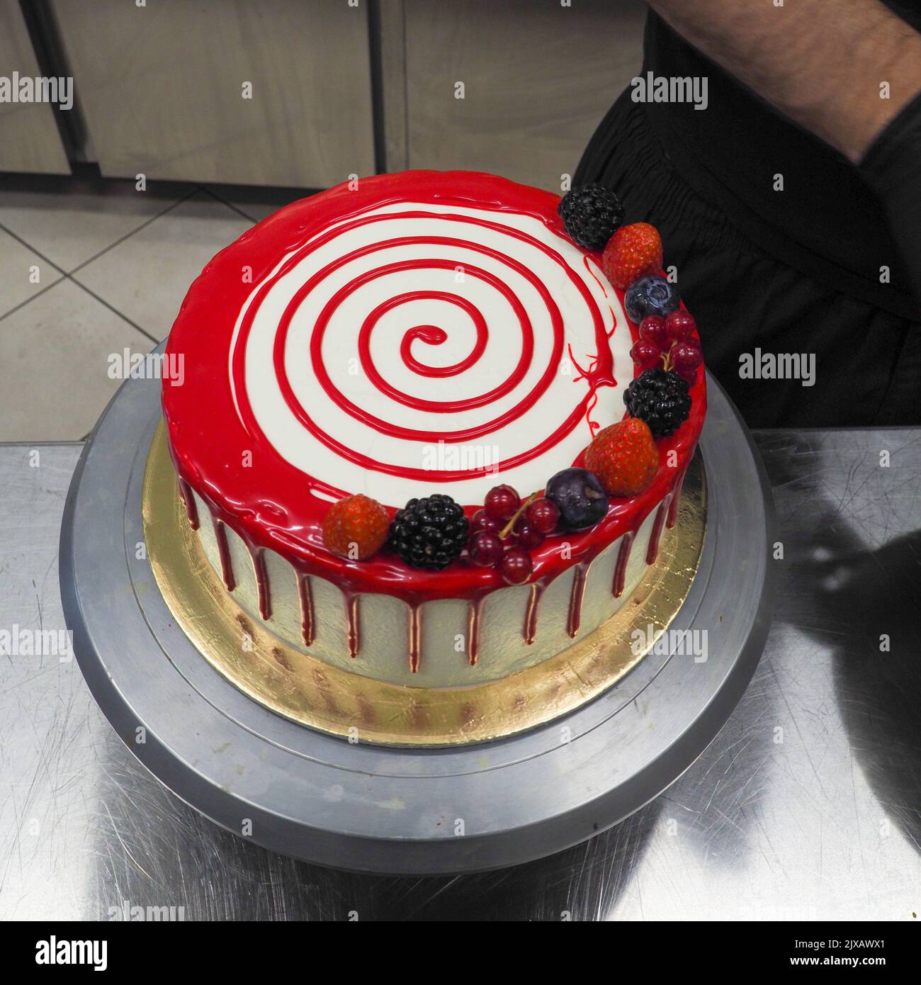 Preparation red velvet cake hi-res stock photography and images - Alamy
