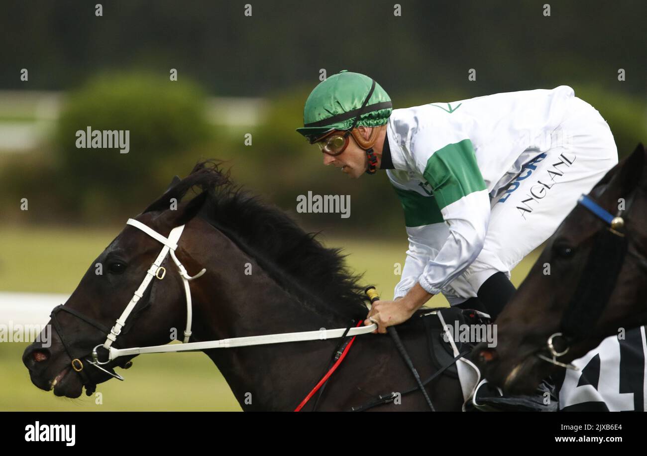 Jockey Tye Angland rides Seaway to win race 2, #theraces Handicap ...