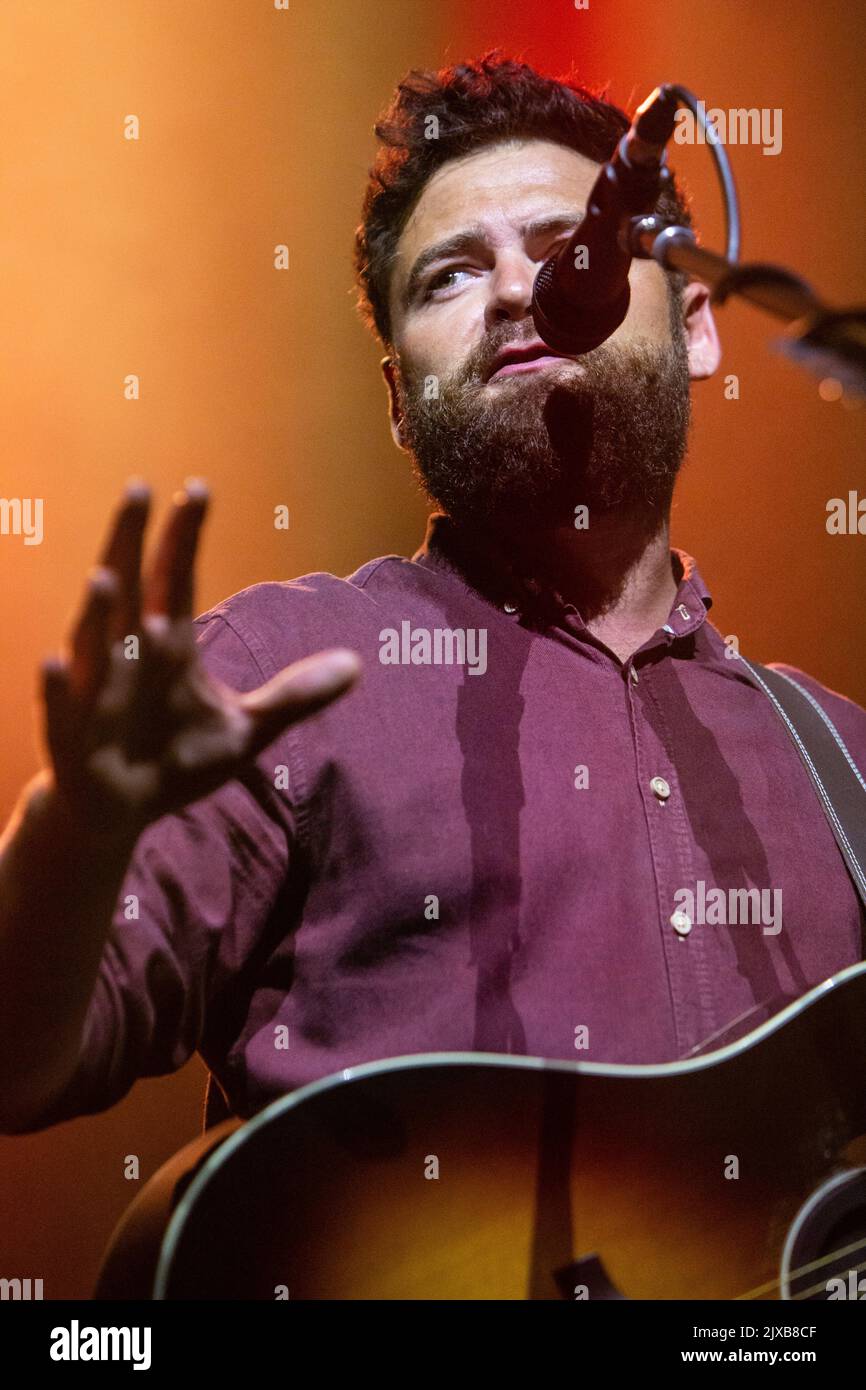 Birds that flew and ships that sailed hi-res stock photography and ...