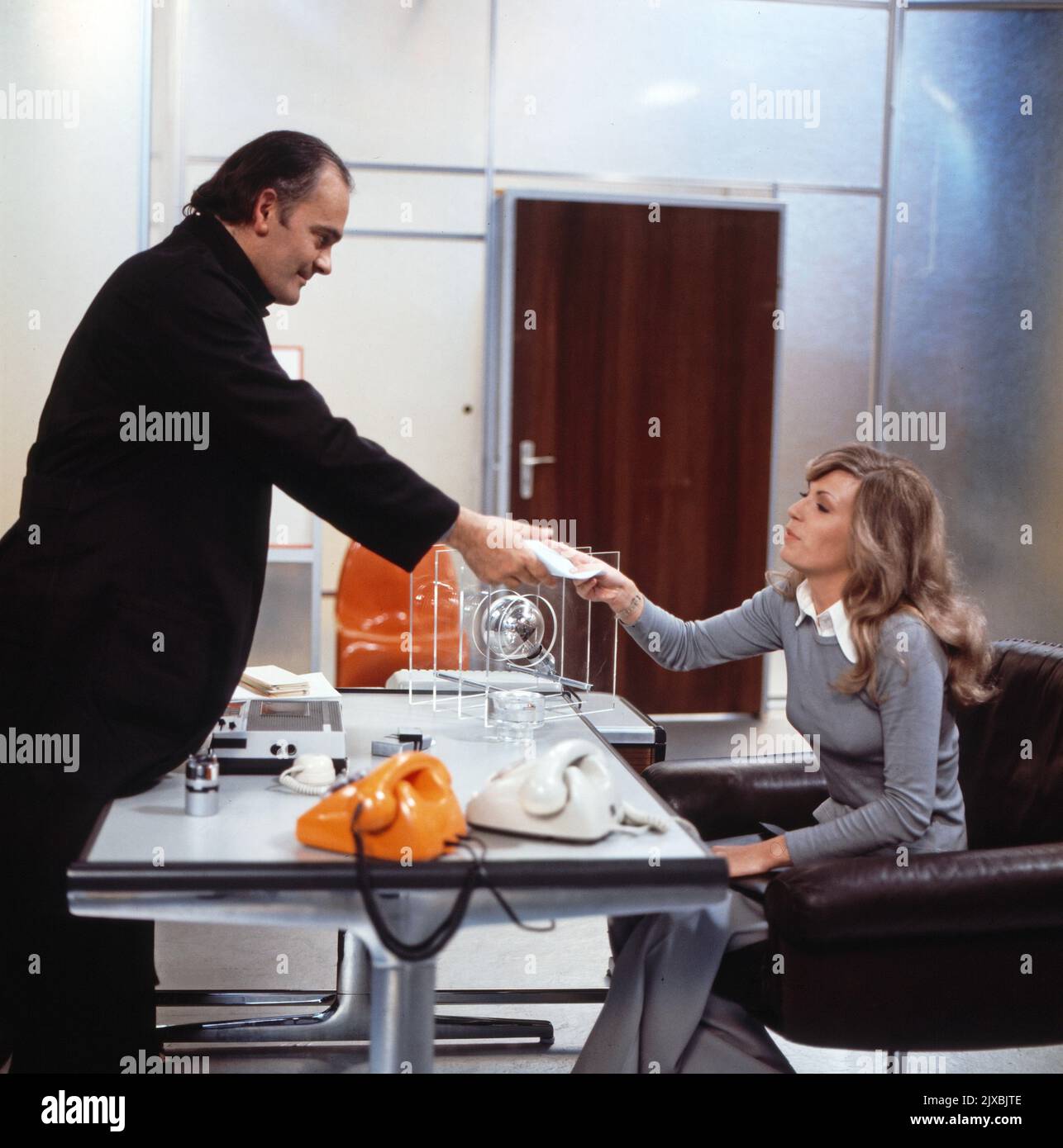 Alpha und Asphalt, Fernsehfilm, Deutschland 1974, Regie: Frank Guthke ...