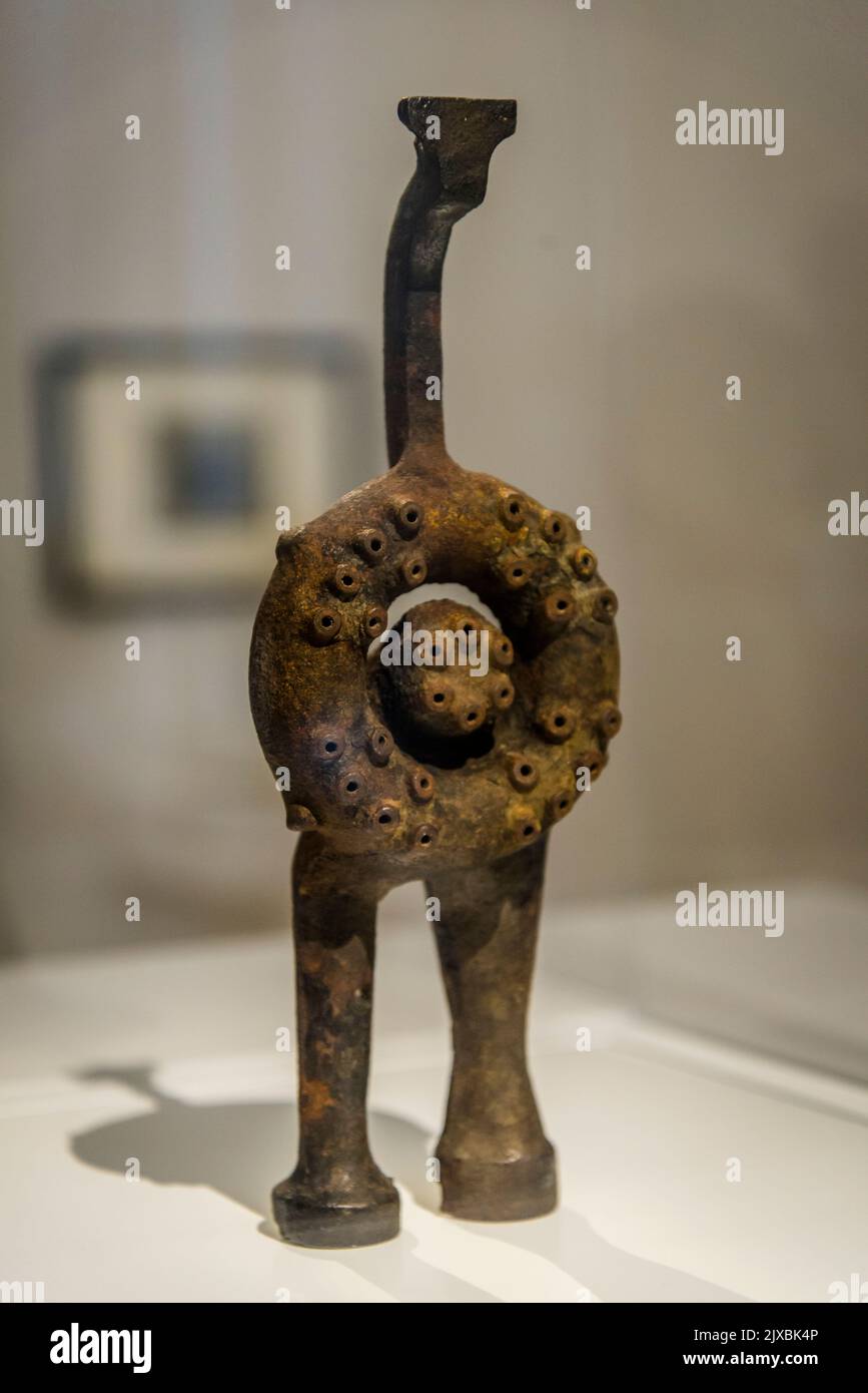 Pablo picasso sculpture hi-res stock photography and images - Alamy