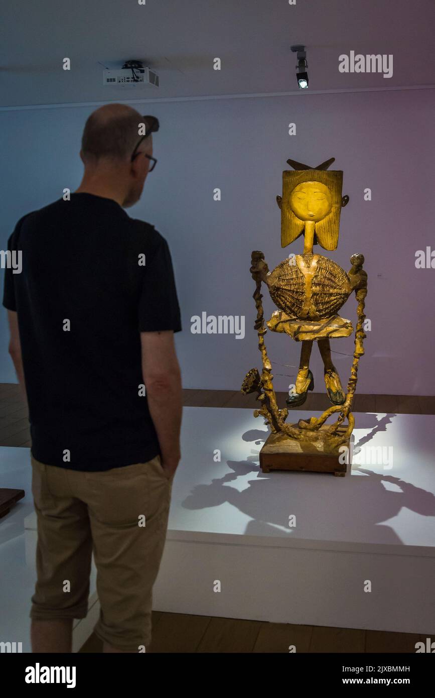 Man looking at 'Girl skipping the rope' sculpture by Picasso, Picasso ...