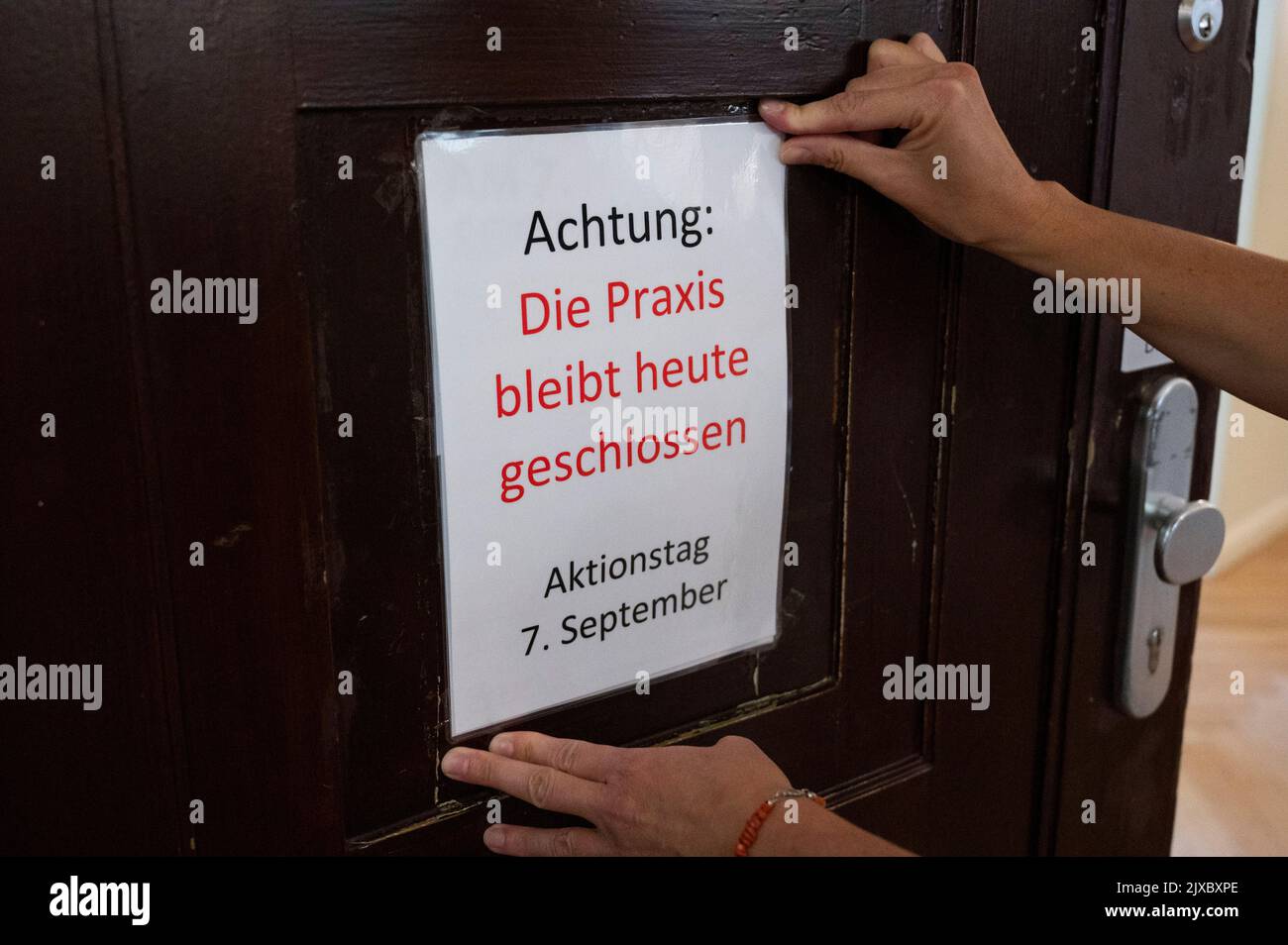 Physician's office door hi-res stock photography and images - Alamy