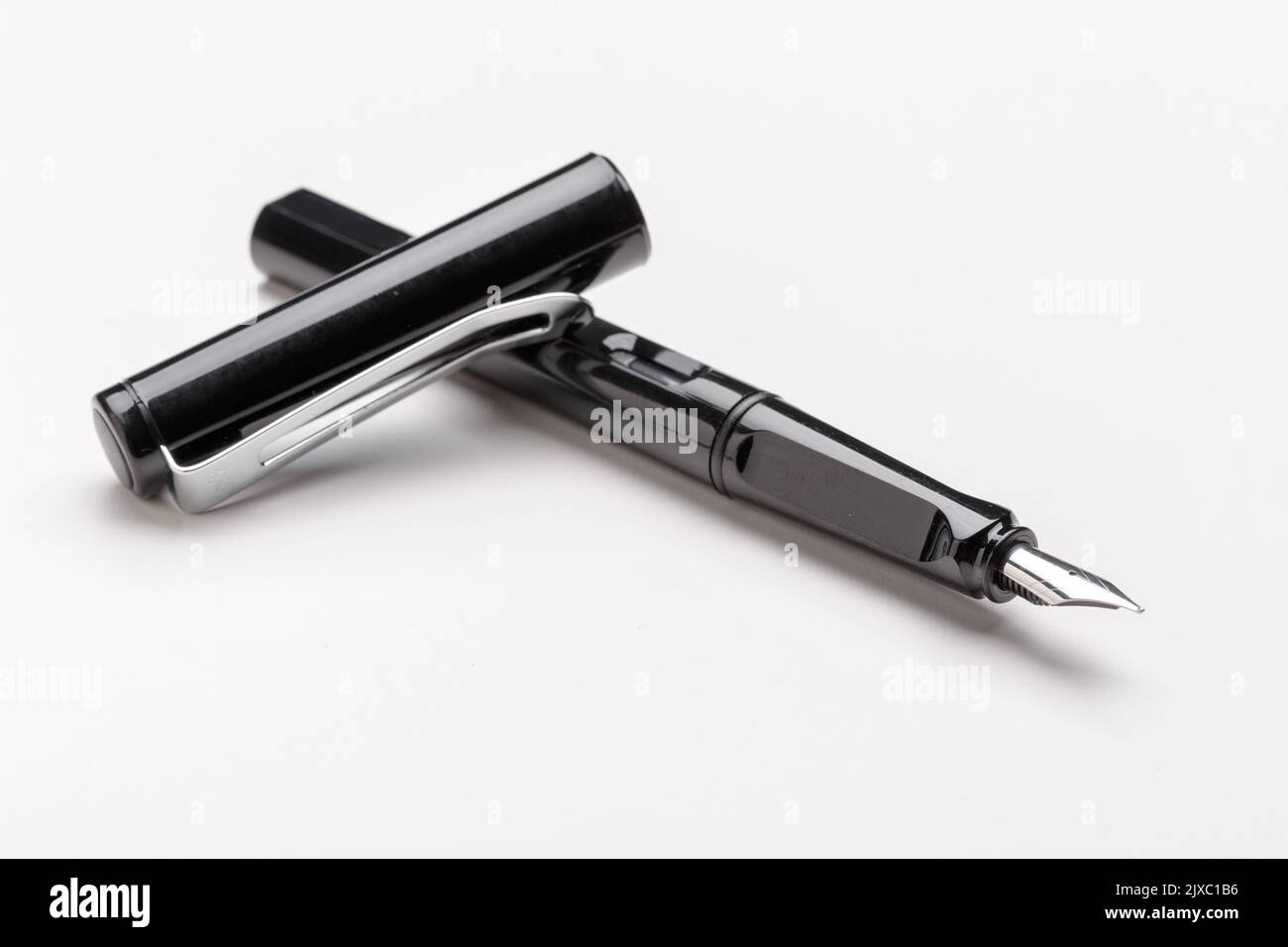 Fountain pen isolated on white background Stock Photo - Alamy Fountain pen isolated on white background Stock Photo - Alamy
