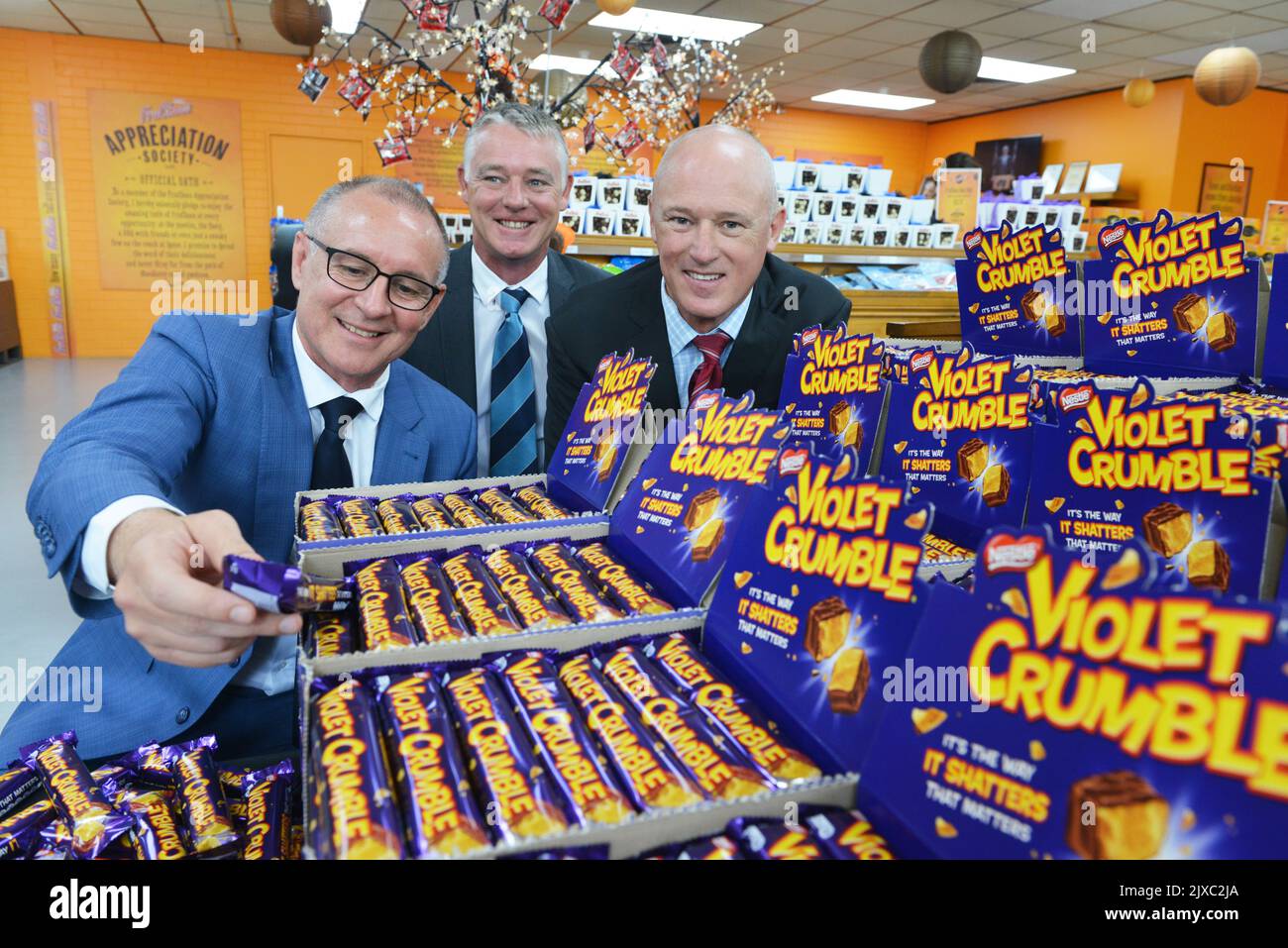 (L-R) SA Premier Jay Weatherill, Robern Menz COO Richard Simms and ...