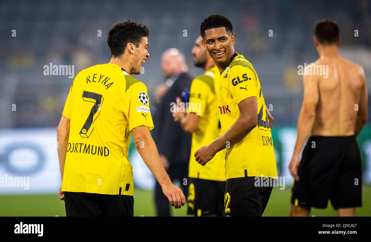 Giovanni Reyna (BVB), Jude Bellingham (BVB) Borussia Dortmund - FC ...