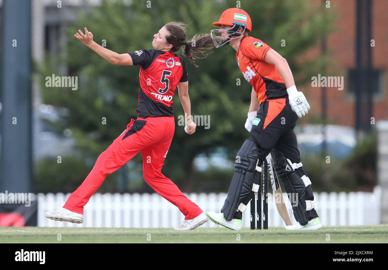 Molly Strano bowling for the Renegades during the Womens Big Bash ...