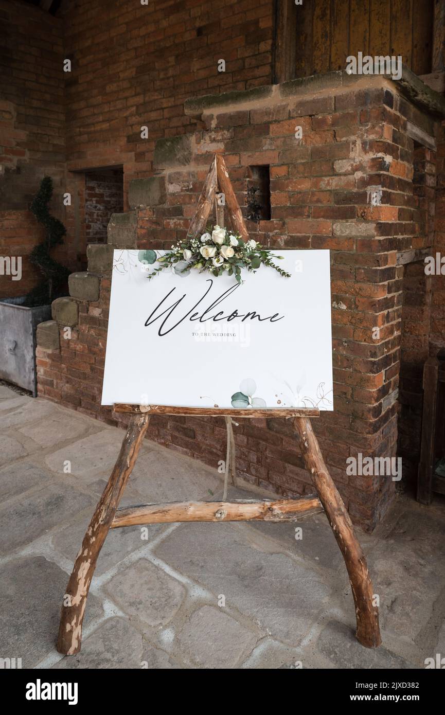 Welcome sign to wedding, wooden frame natural wood with flowers bouquet ...
