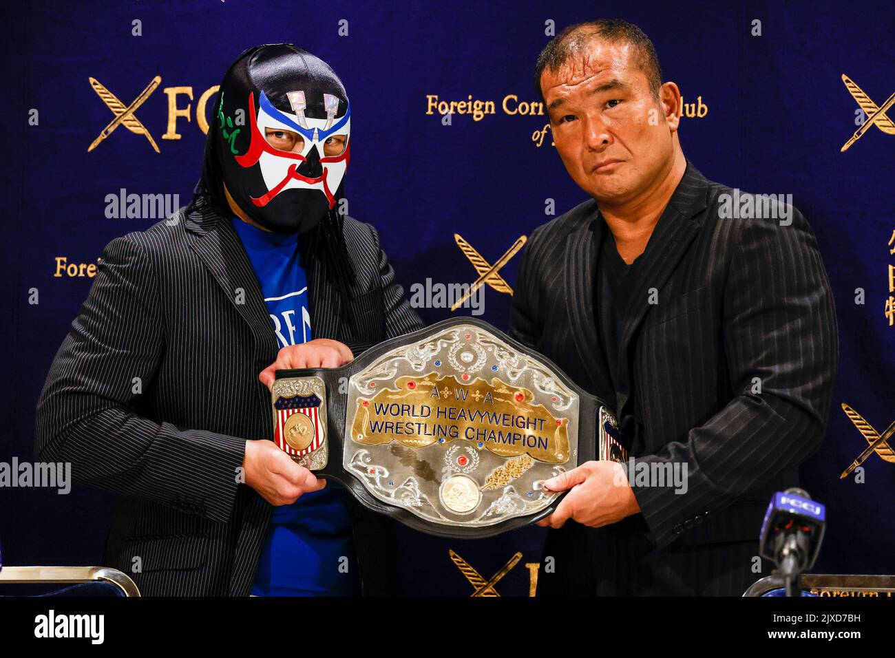 Tokyo, Japan. 07th Sep, 2022. (L to R) Japanese Pro Wrestlers The Great ...