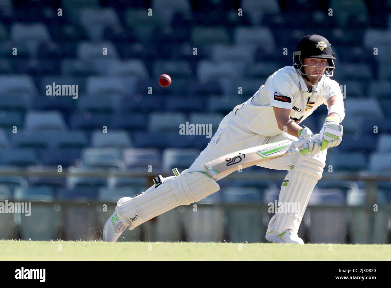 Josh Inglis of Western Australia plays a shot during day 2 of the round ...