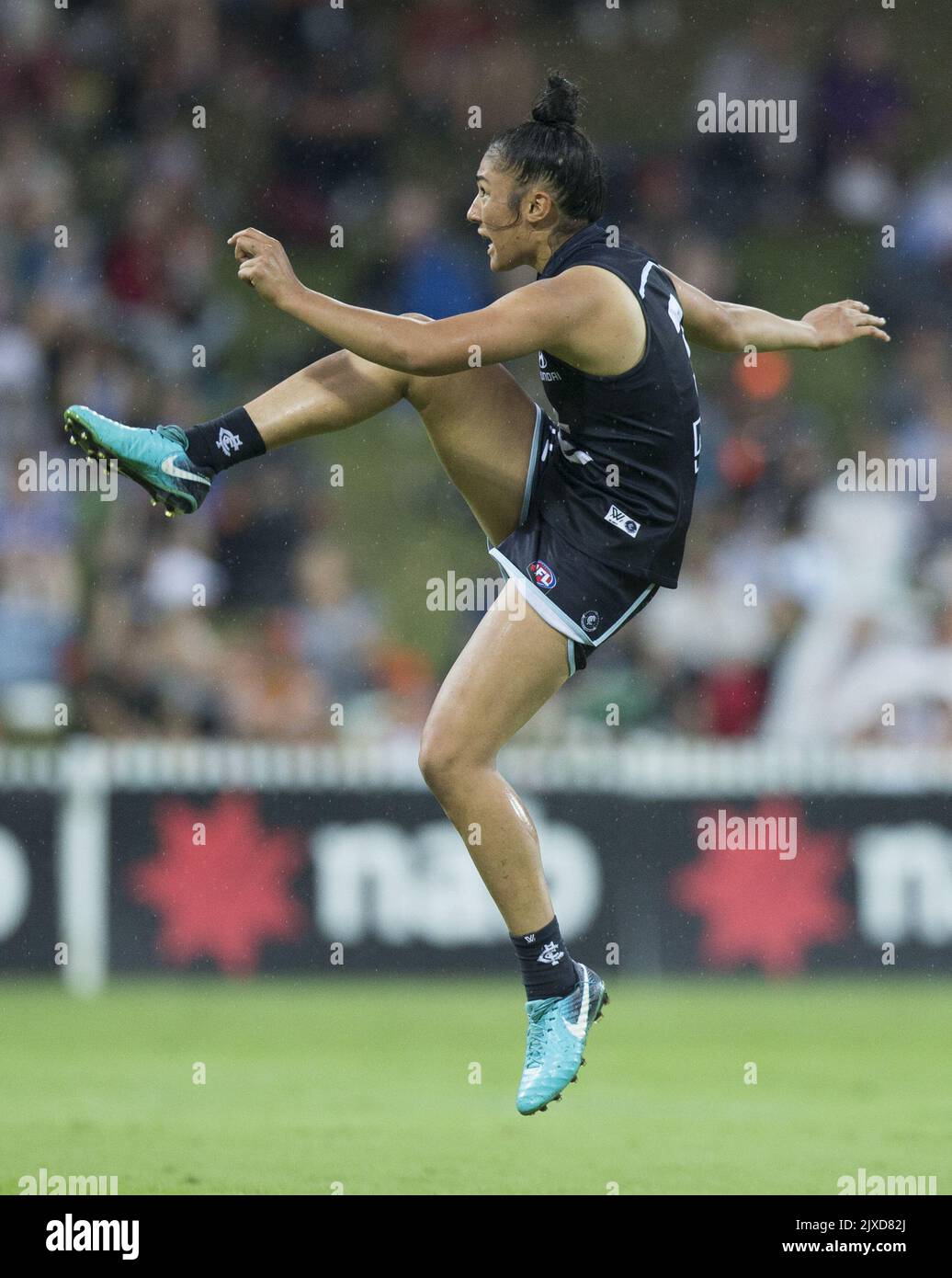 Darcy Vescio of the Blues kicks for goal during the Round 2 AFLW match ...