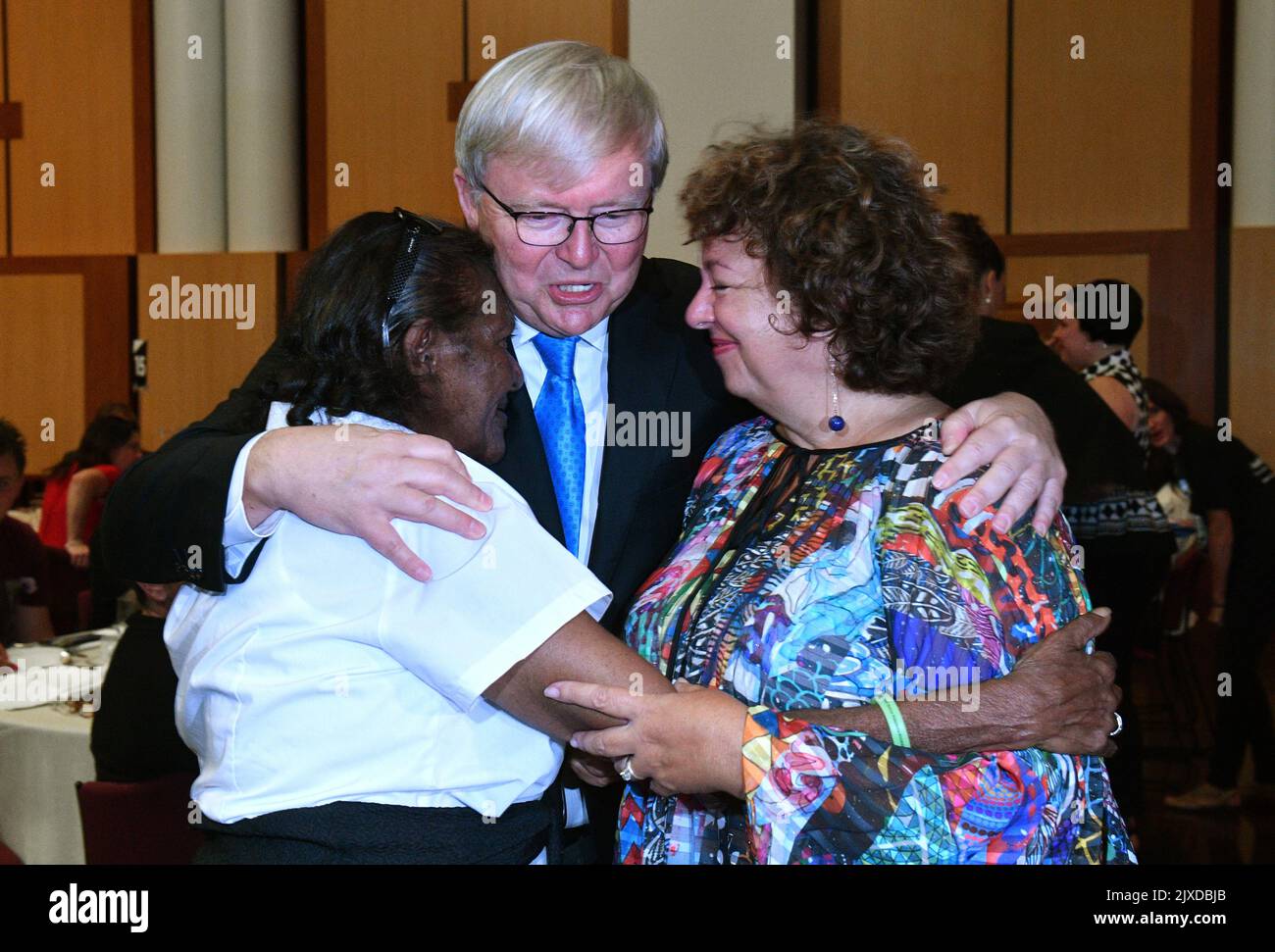 Former prime minister Kevin Rudd and wife Therese hug stolen generation ...