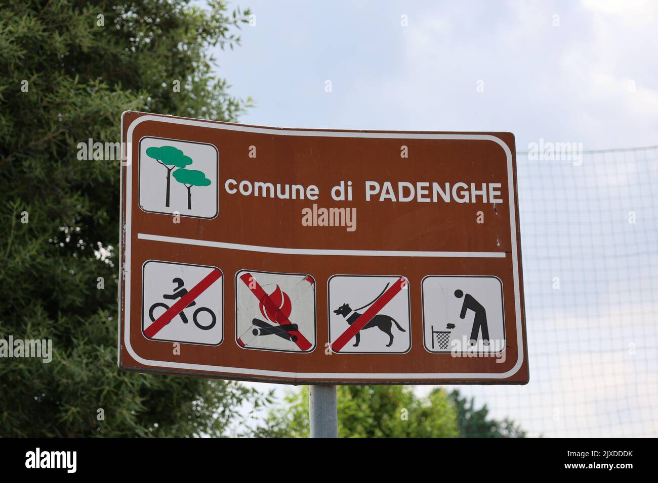 Impressionen aus der Comune di Padenghe Stock Photo - Alamy