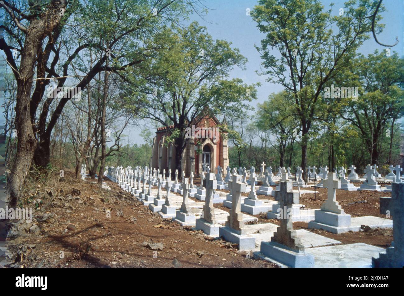 Indian grave yard hi-res stock photography and images - Alamy