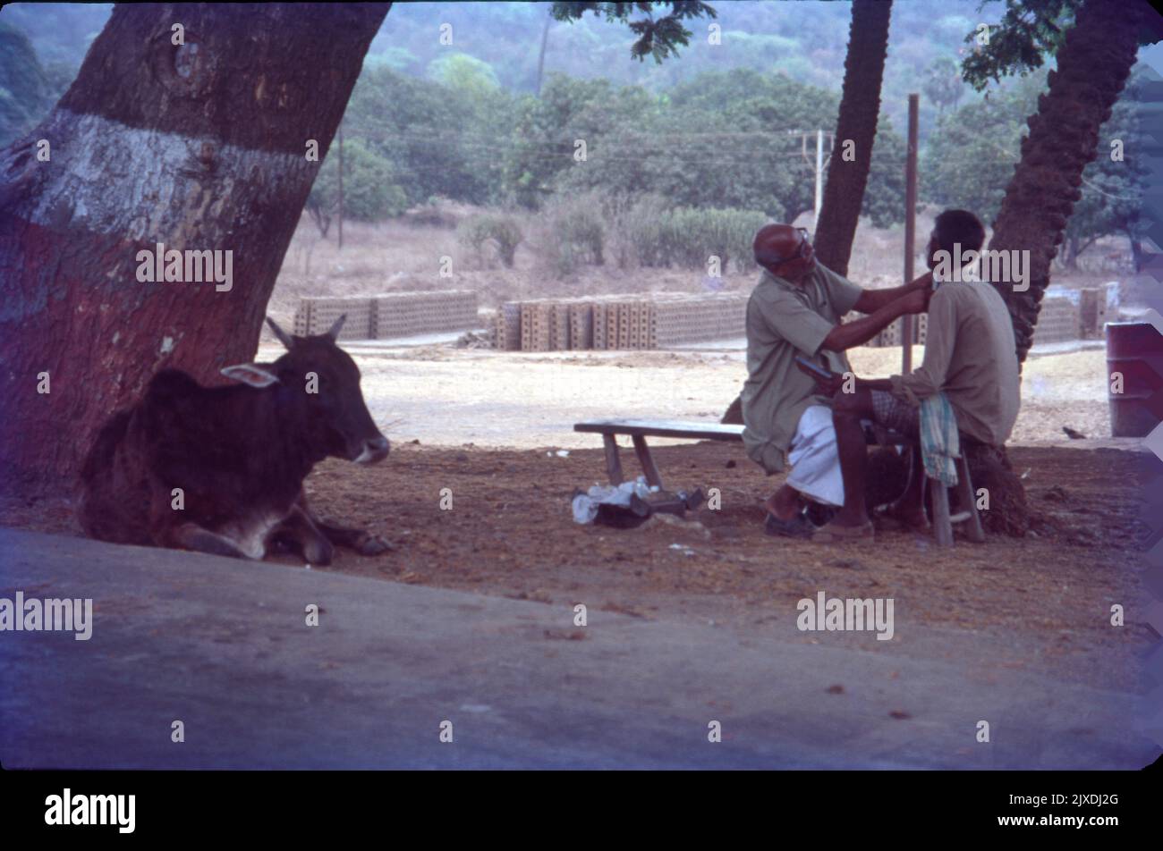 Open air barber asia hi-res stock photography and images - Alamy