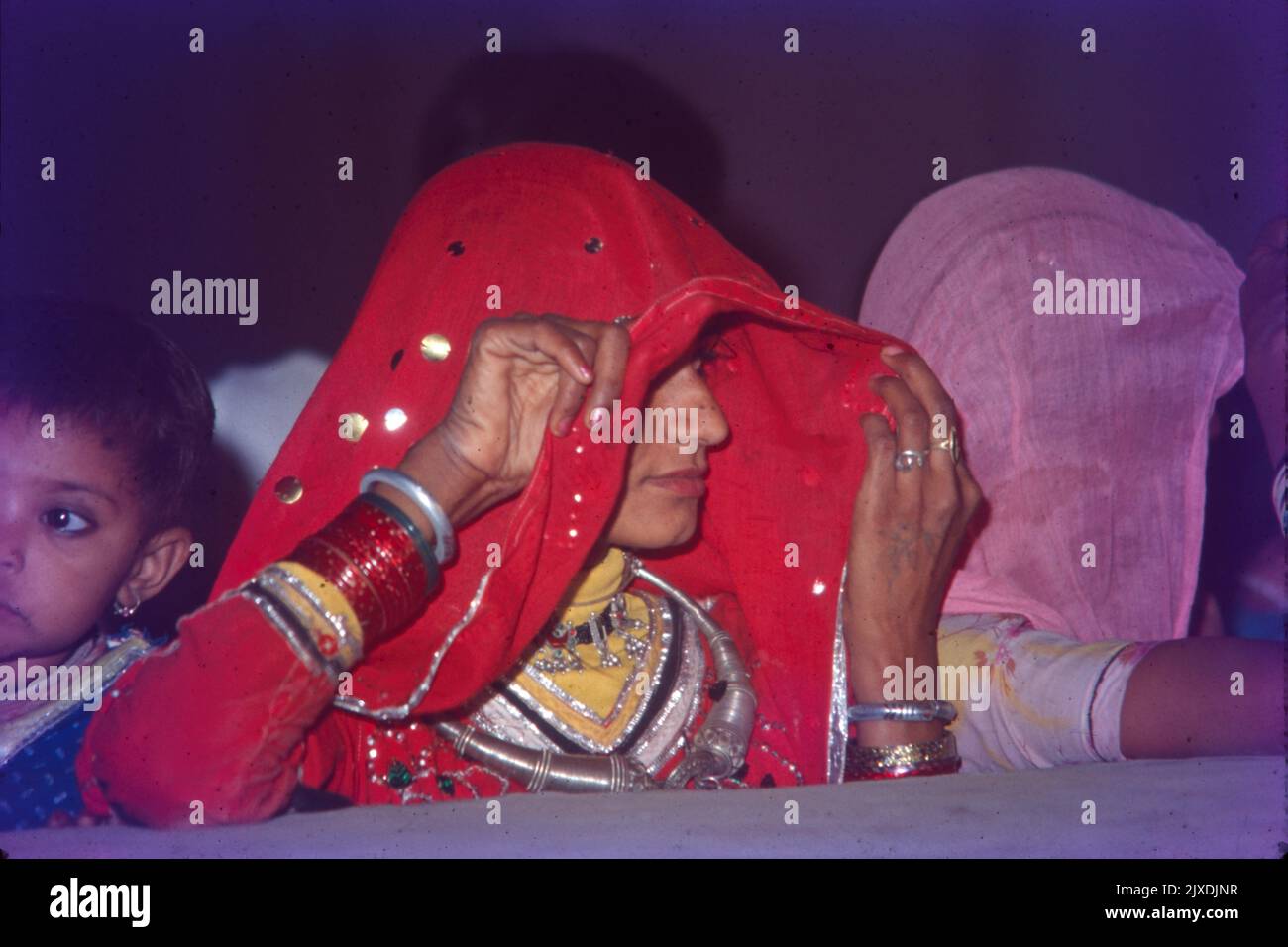 Saree pallu aanchal or chunni hi-res stock photography and images - Alamy