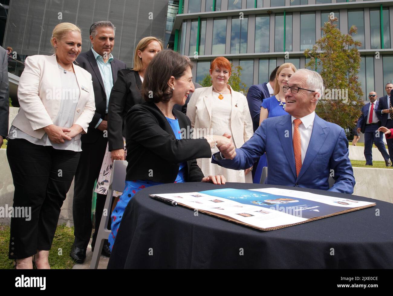 NSW Premier Gladys Berejiklian and Prime Minister Malcolm Turnbull sign ...