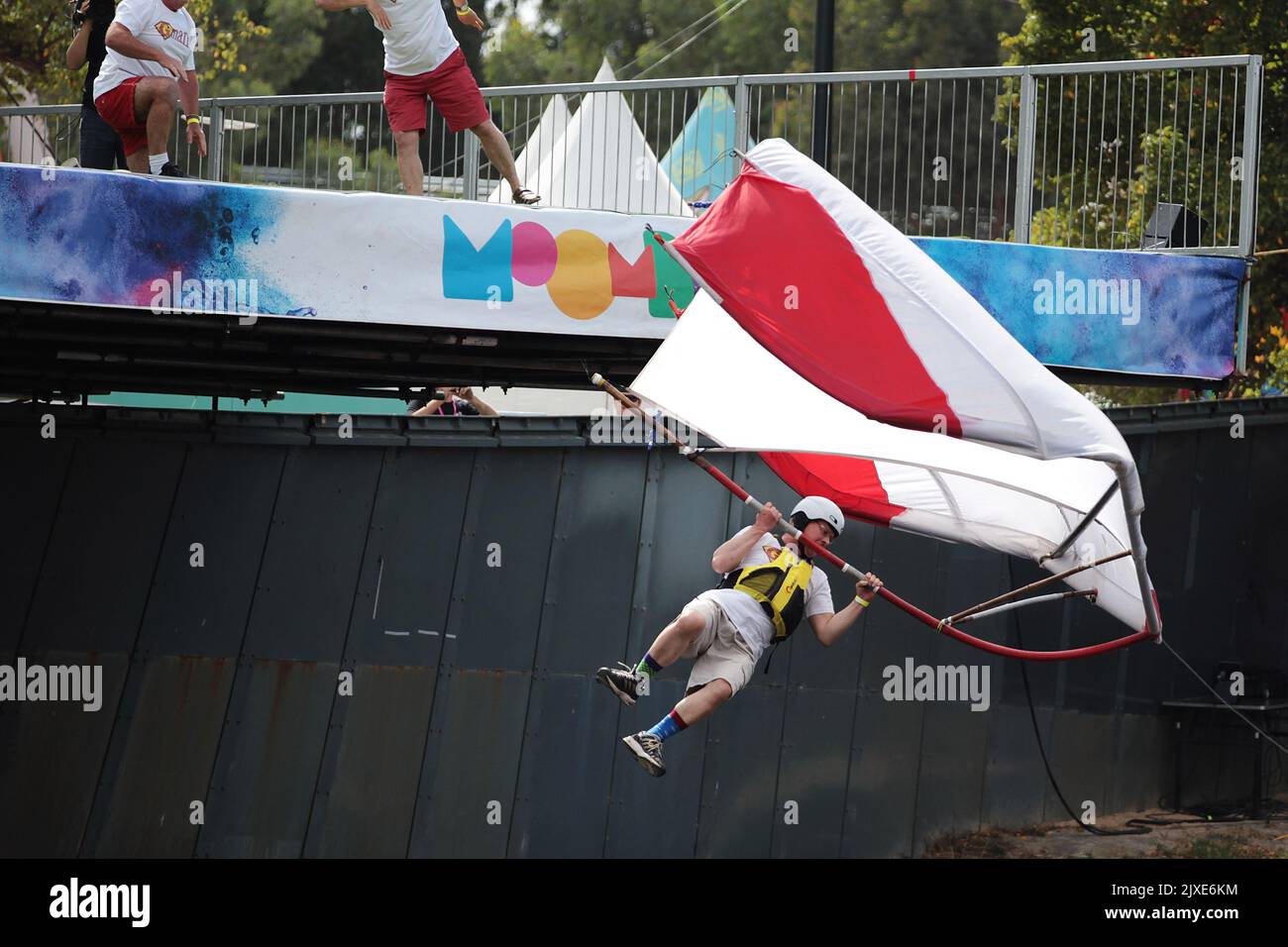 Andrew Goss 'GOSSamer Wing' jumps for Peter MacCallum Foundation in the ...