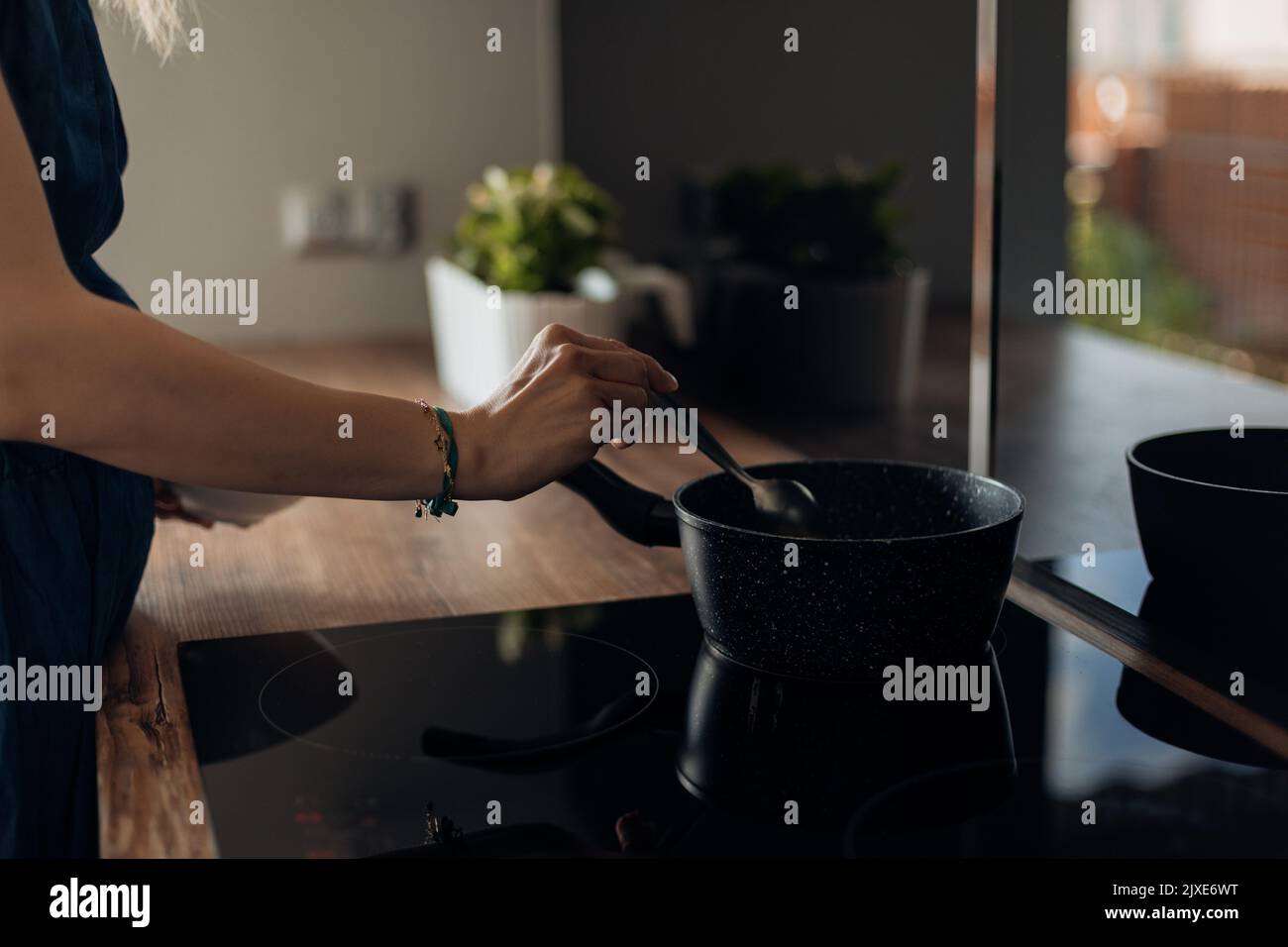 Luxury food chef close up hands hi-res stock photography and images - Alamy