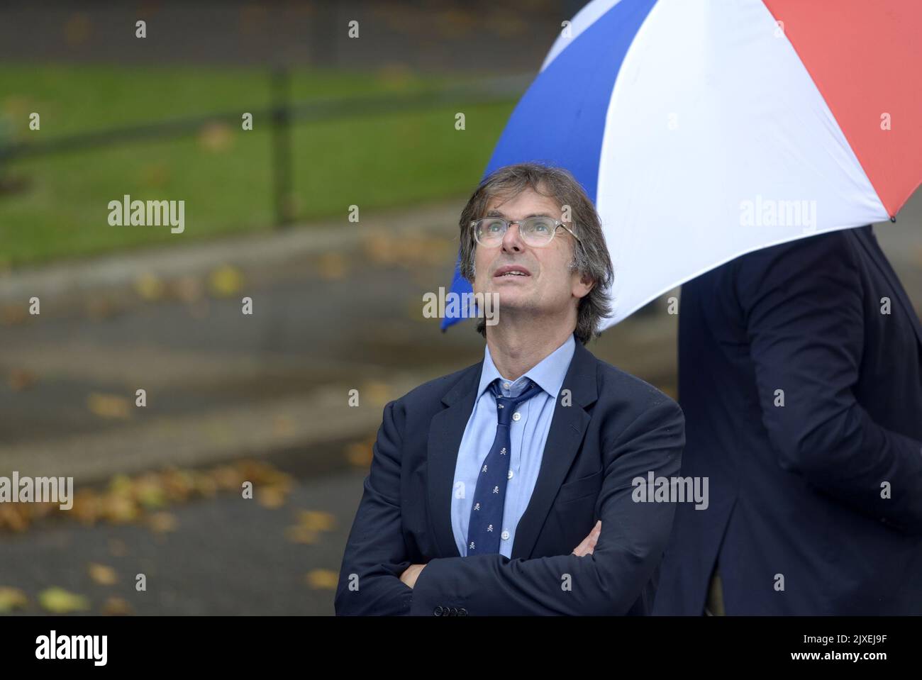Robert Peston - ITV News political editor - in Downing Street on the ...