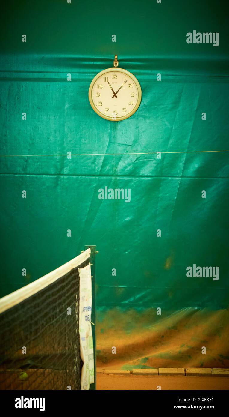 motion tennis ball over net Stock Photo - Alamy