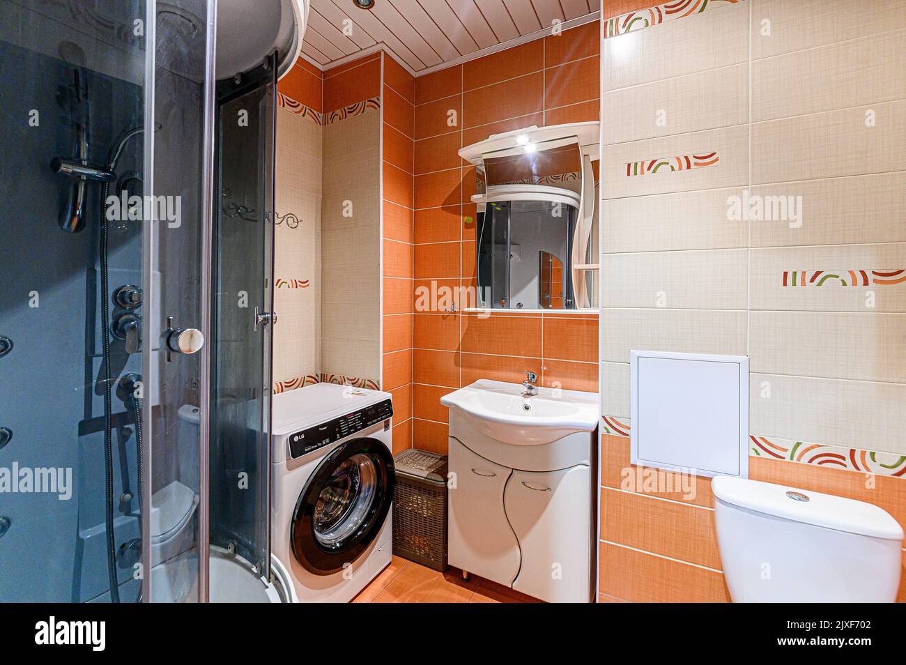 Russia, Moscow- May 21, 2020: interior apartment room bathroom, sink ...
