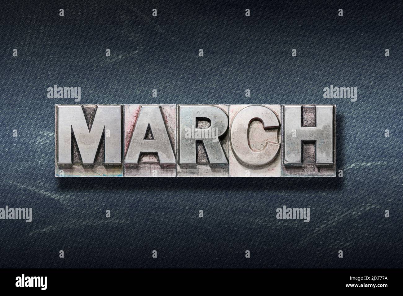 Metallic calendar hi-res stock photography and images - Alamy