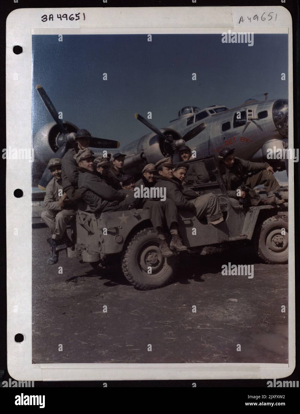 B 17 crew hi-res stock photography and images - Alamy