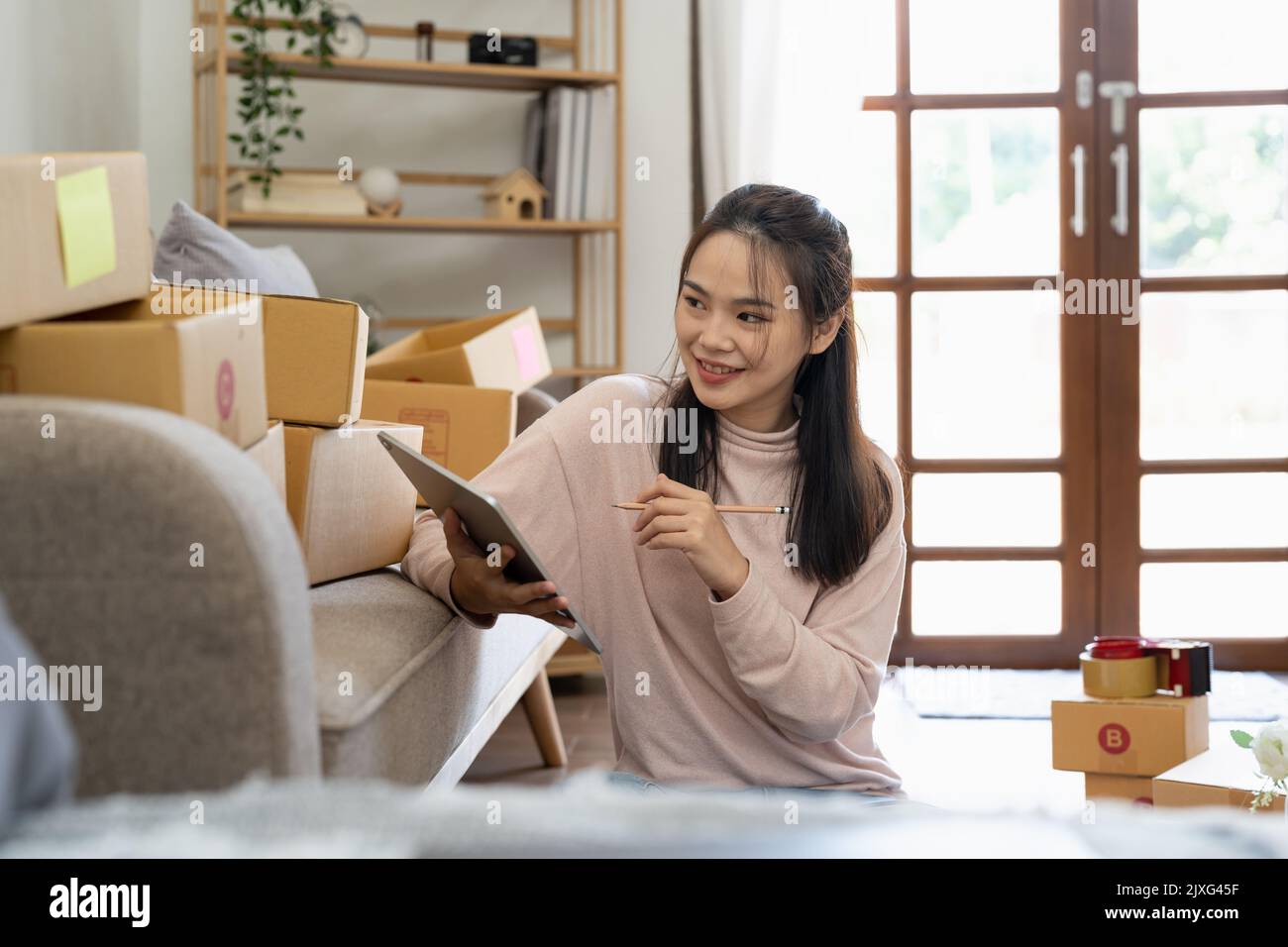 Young smiling beautiful owner asian woman freelancer sme business ...