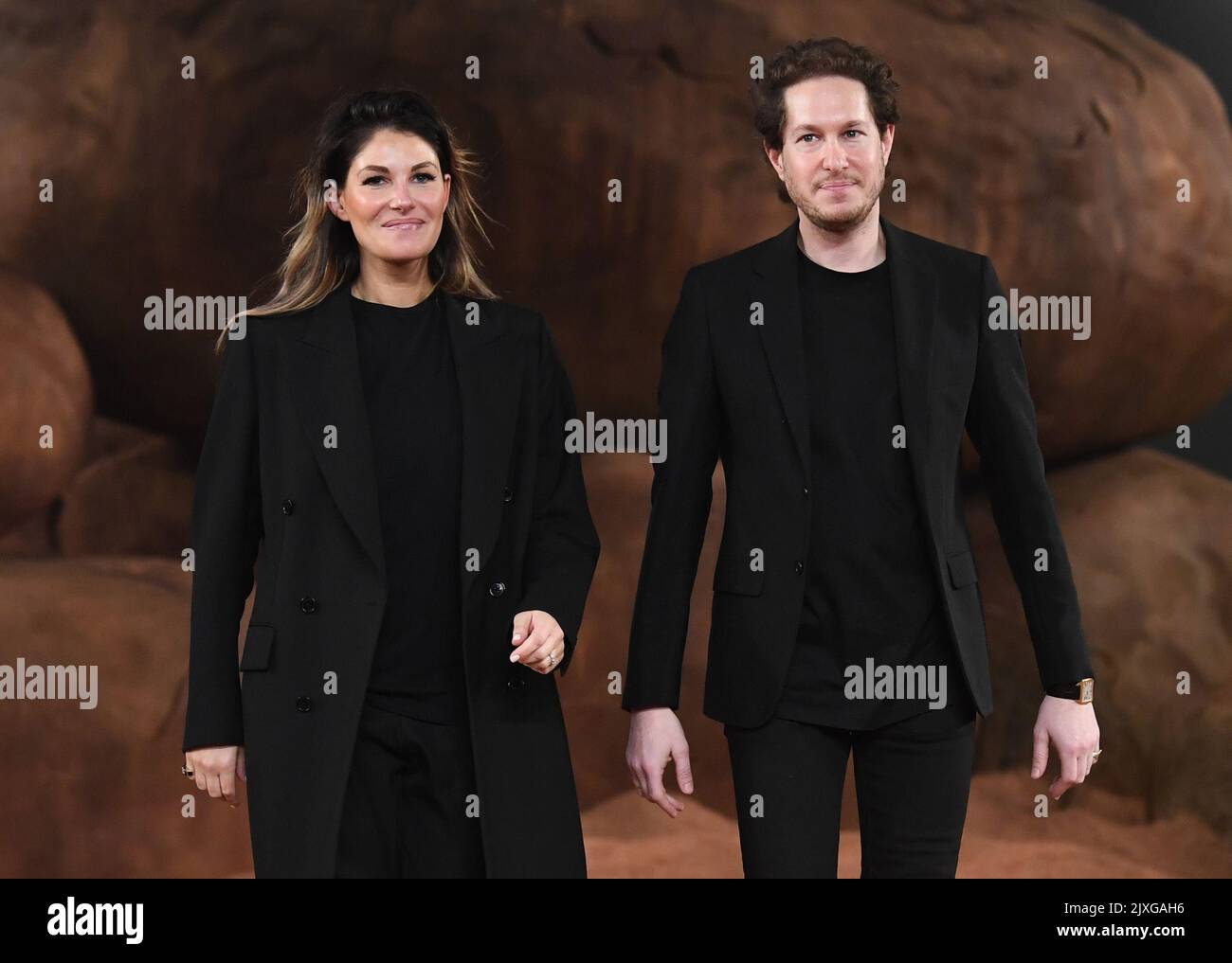 Camilla Freeman-Topper and Marc Freeman take the applause of the crowd ...