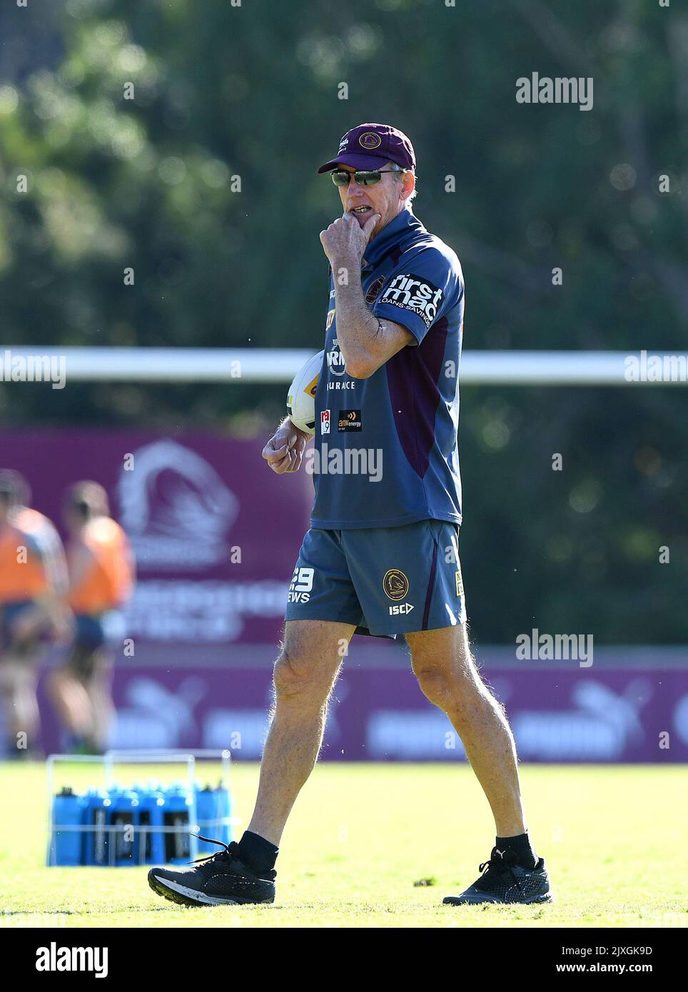 Brisbane Broncos coach Wayne Bennett looks on during a team training ...