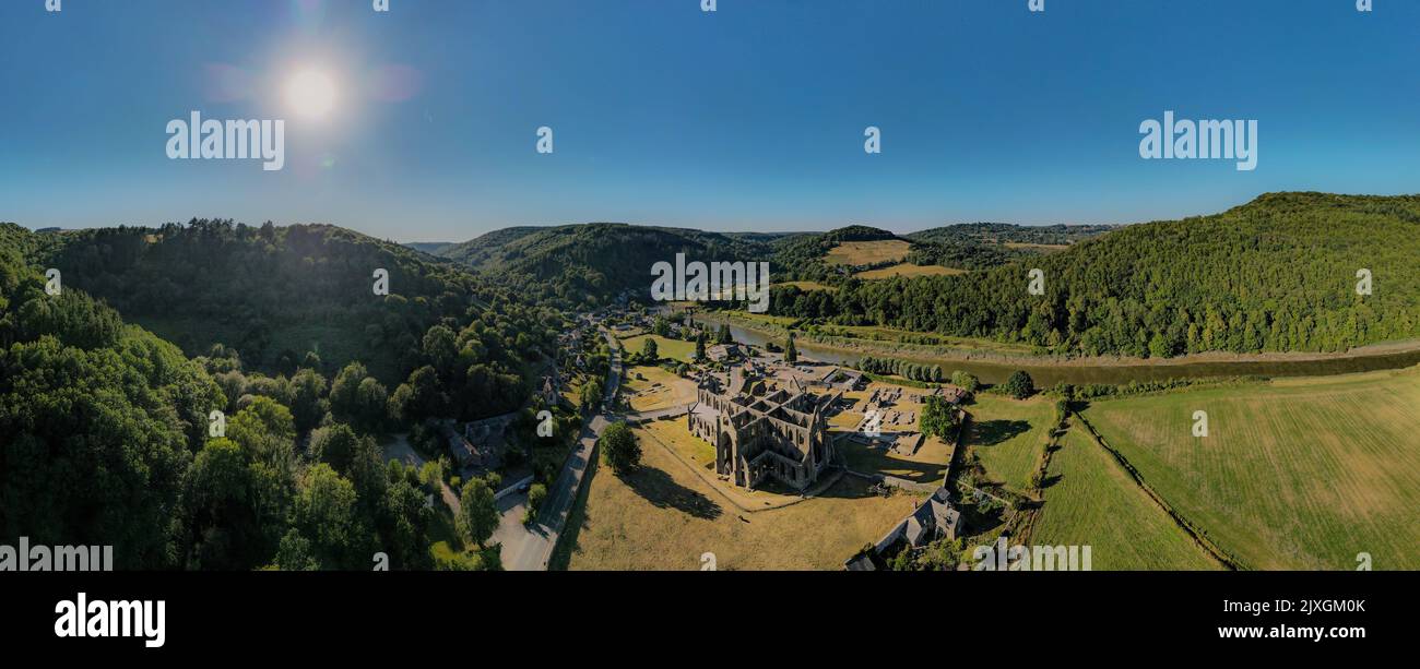 Tintern abbey river wye hi-res stock photography and images - Alamy