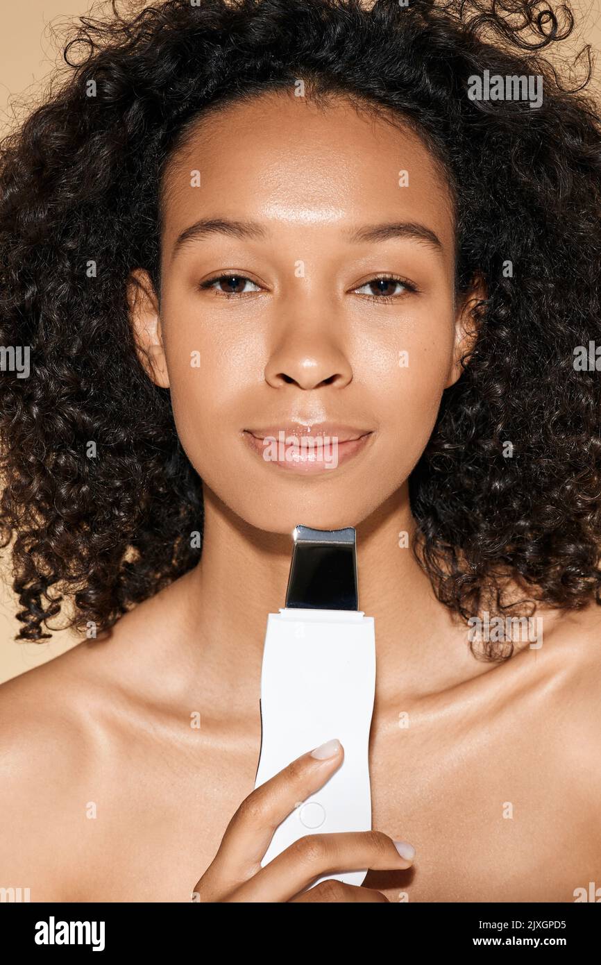 Skin scrubber hi-res stock photography and images - Alamy