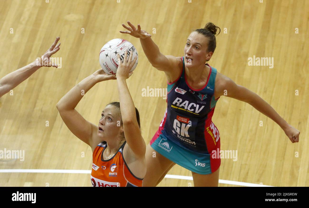 Susan Pettitt of the Giants shoots during the Round 5 Super Netball ...