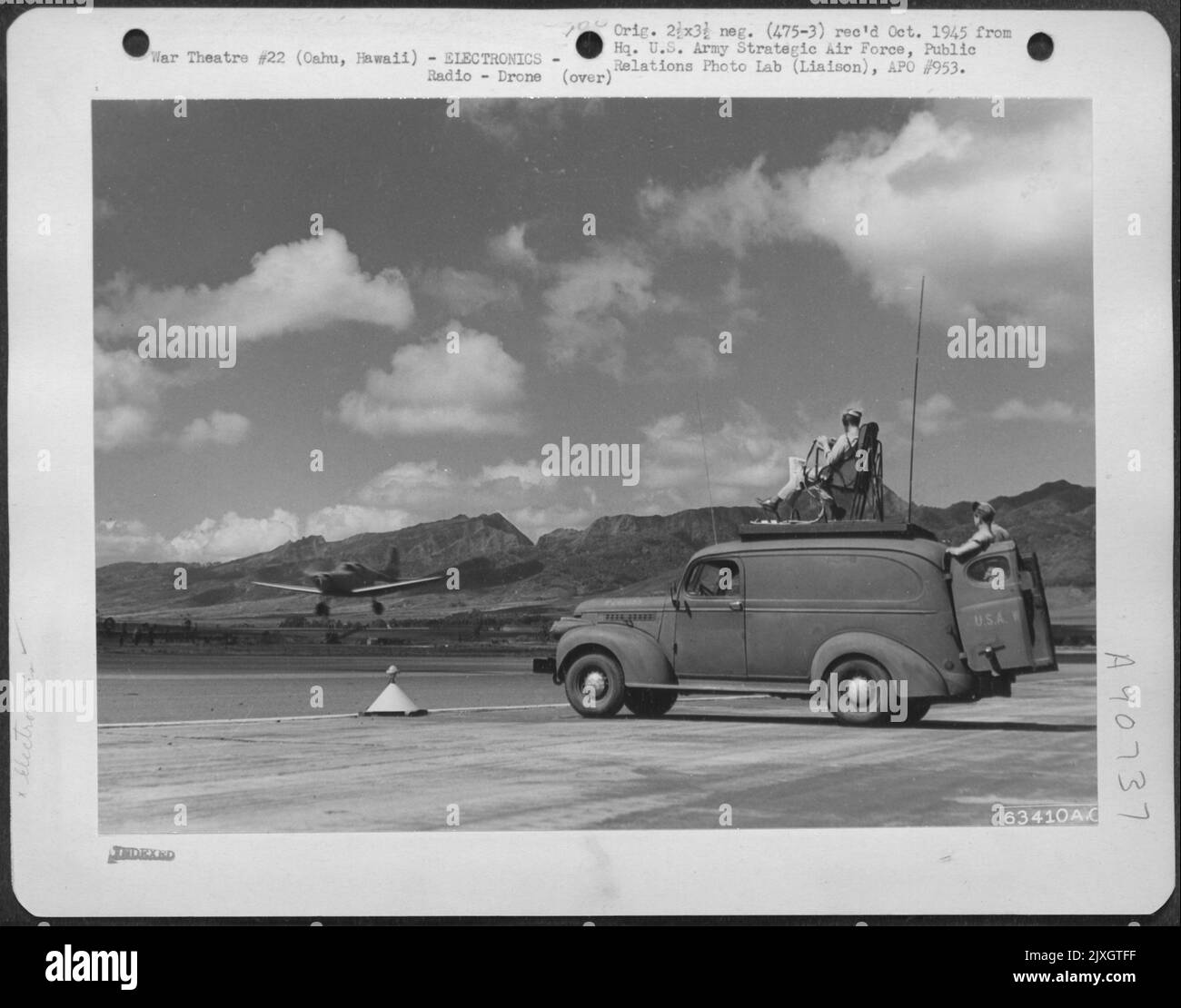 Metal Stick Operator, On Top Of Radio Control Truck, Guides Culver Pq ...