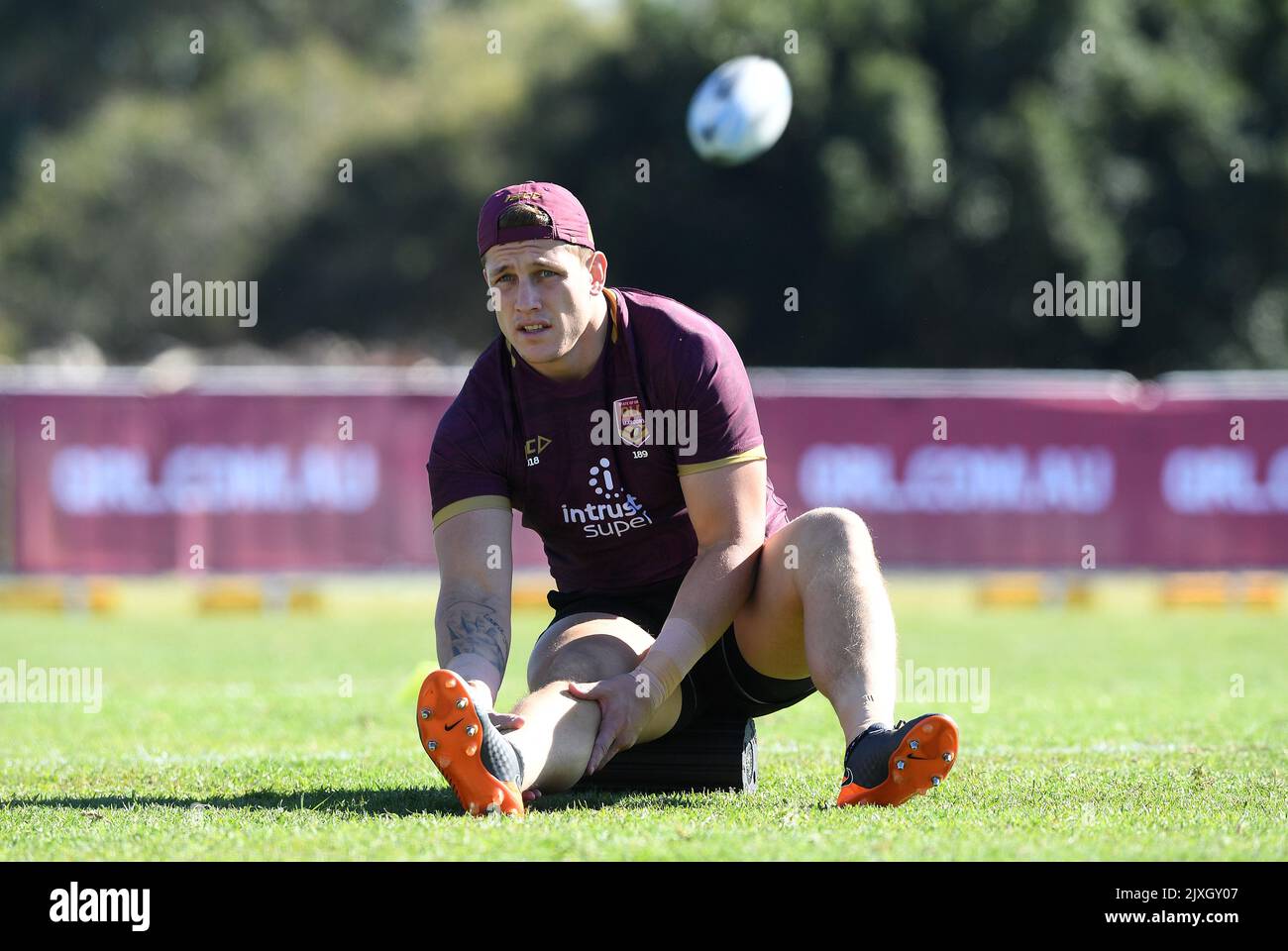 Jarrod Wallace stretches during the Queensland State of Origin team ...