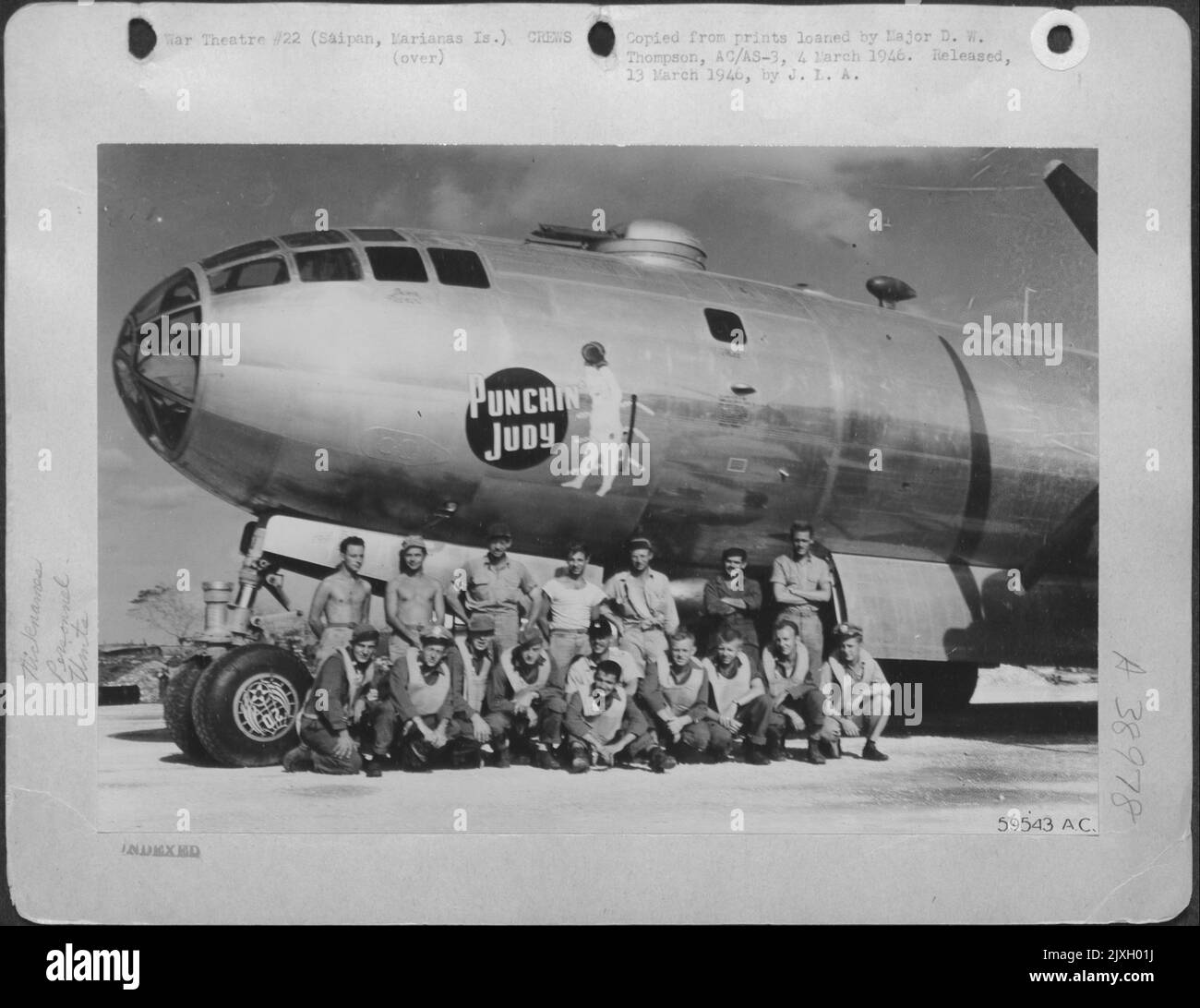Maintenance And Flight Crew Of The Boeing B-29 'Punchin' Judy' Piloted ...