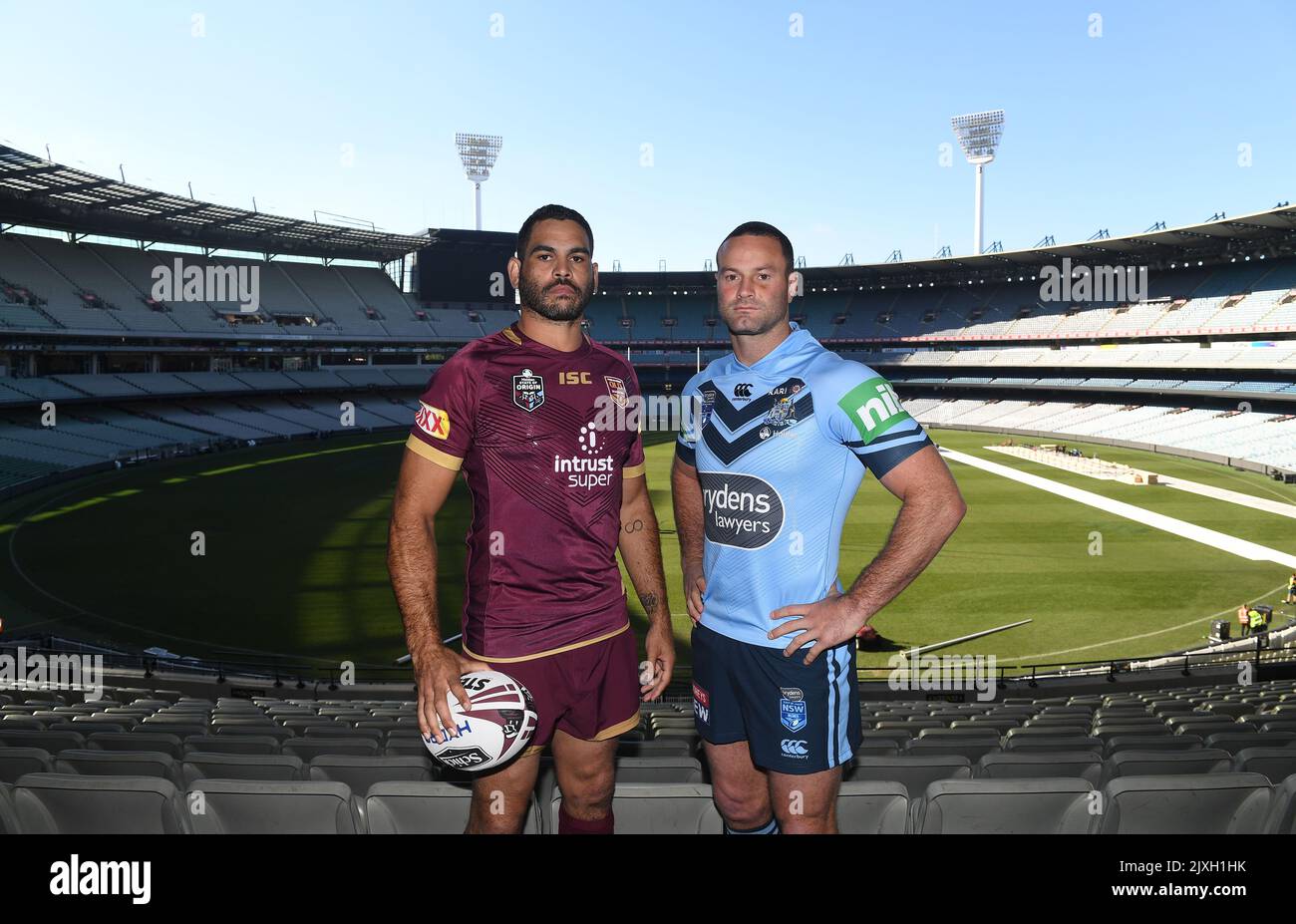 Queensland State of Origin captain Greg Inglis (left) and NSW State of ...
