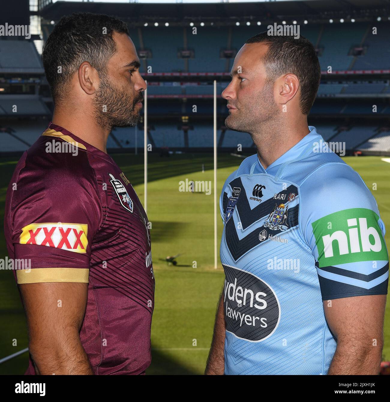 Queensland State of Origin captain Greg Inglis (left) and NSW State of ...