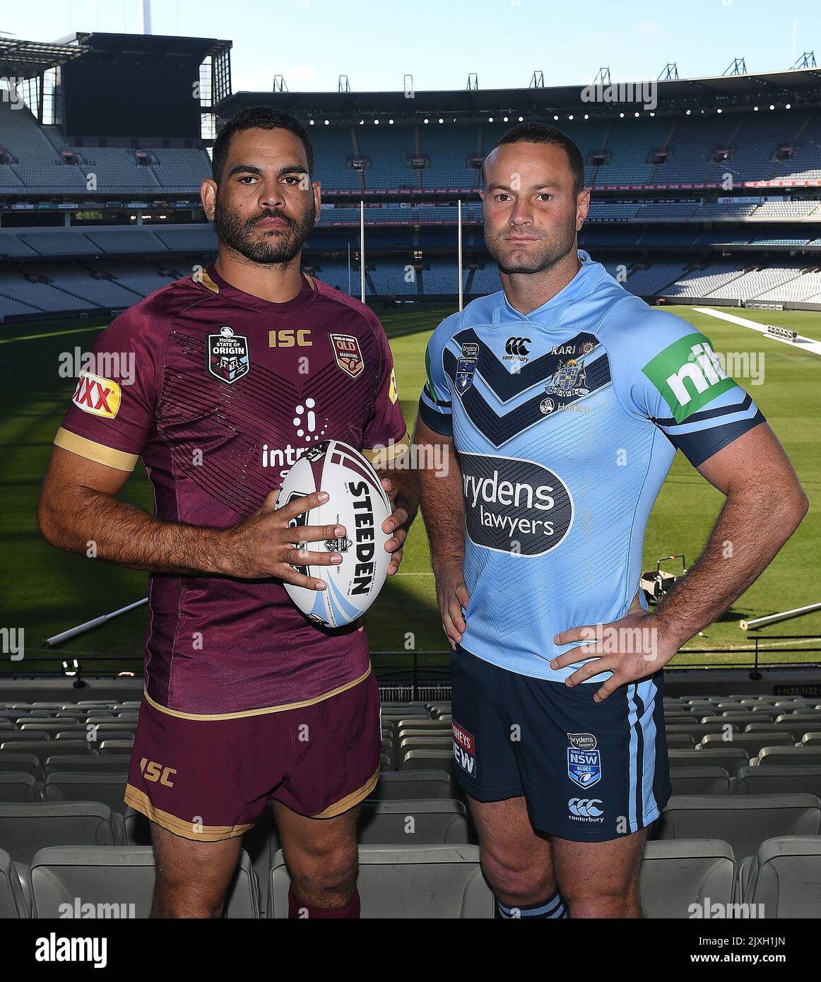 Queensland State of Origin captain Greg Inglis (left) and NSW State of ...
