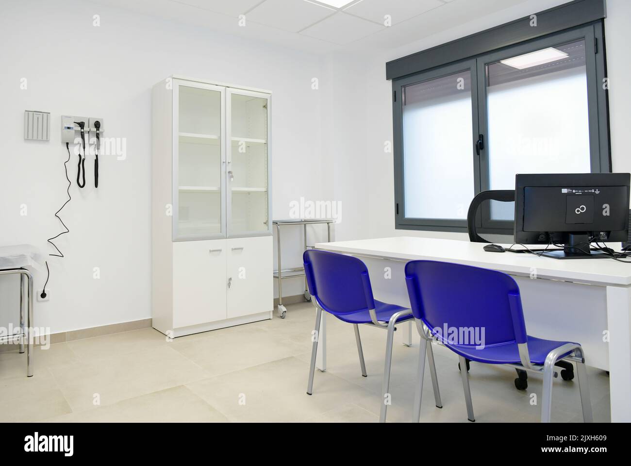 Medical facility interior hi-res stock photography and images - Alamy