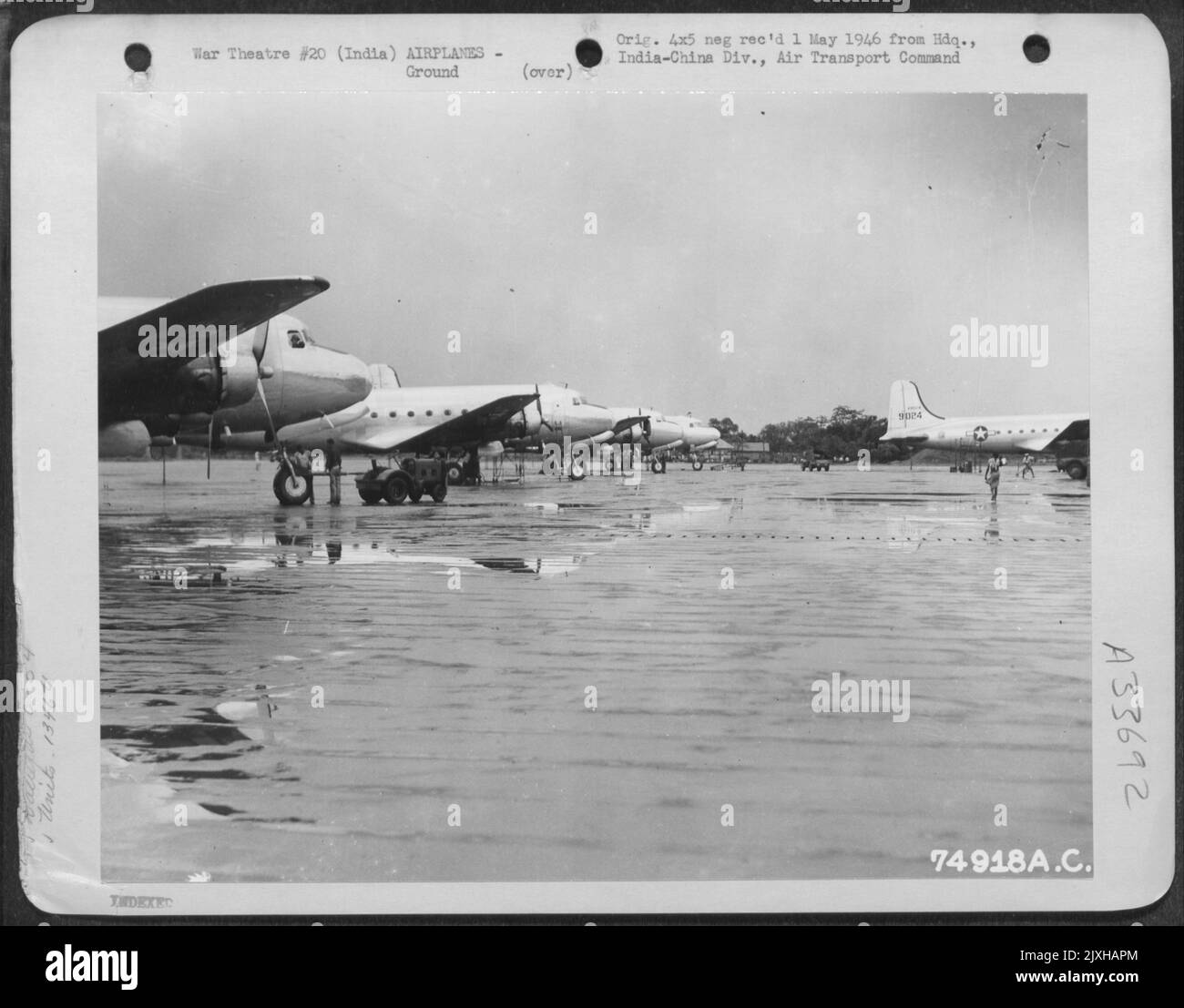 Airlift unit Black and White Stock Photos & Images - Alamy