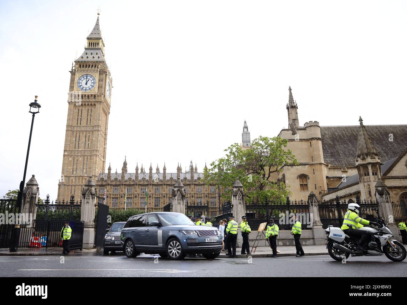 British prime minister liz truss hi-res stock photography and images ...