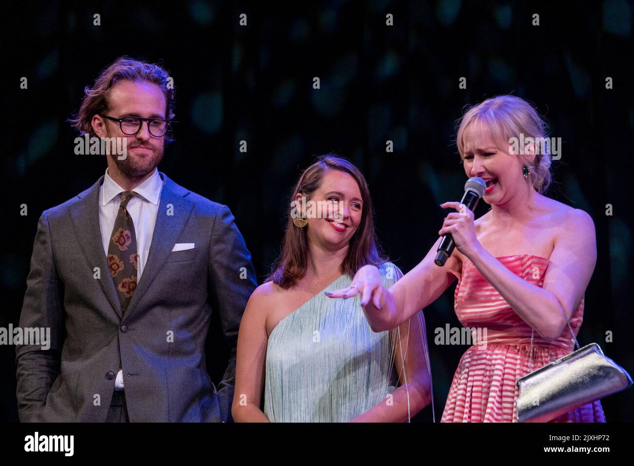 Shipwreck comedy group hi-res stock photography and images - Alamy