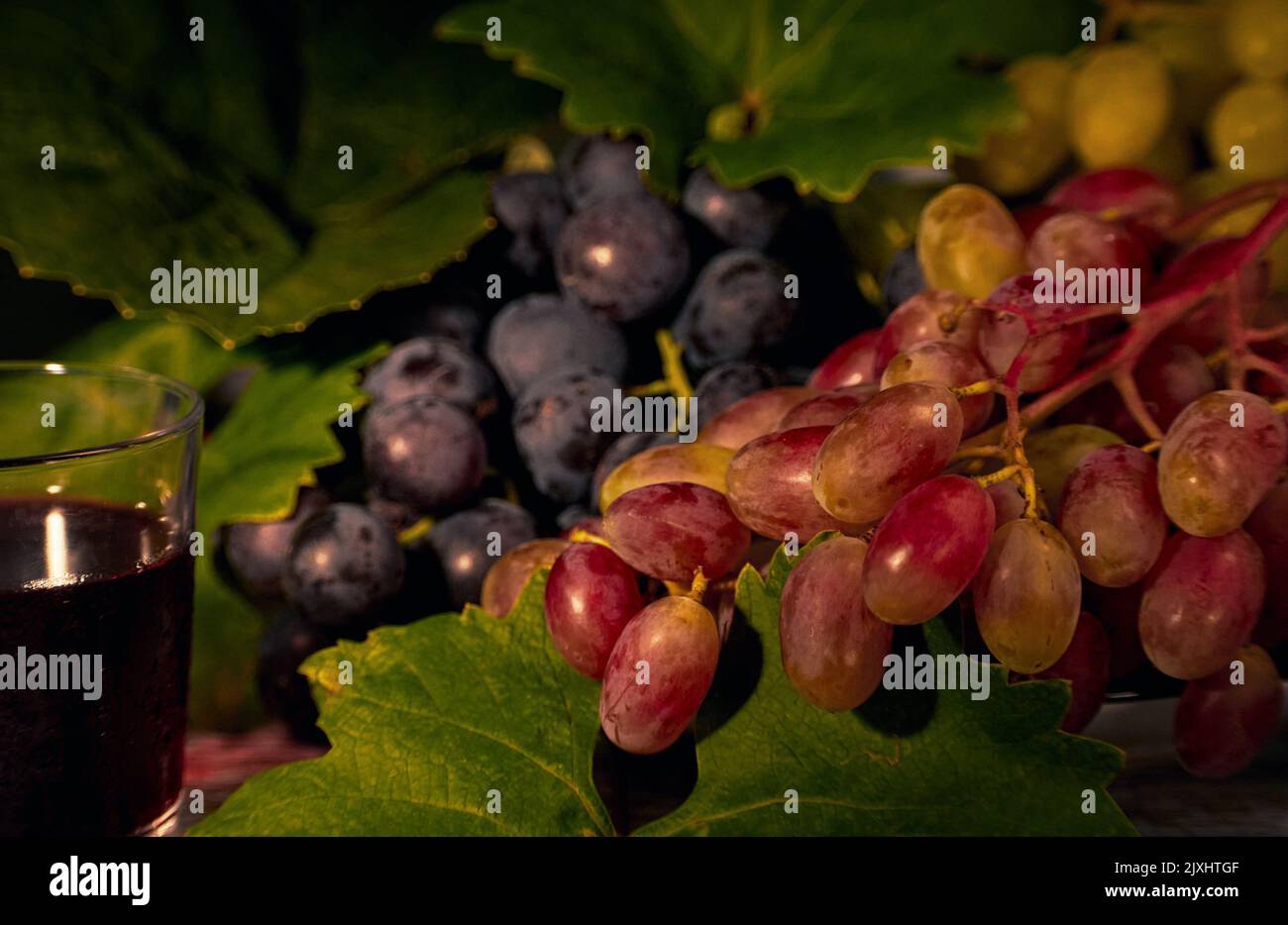 Three grape varieties hi-res stock photography and images - Alamy