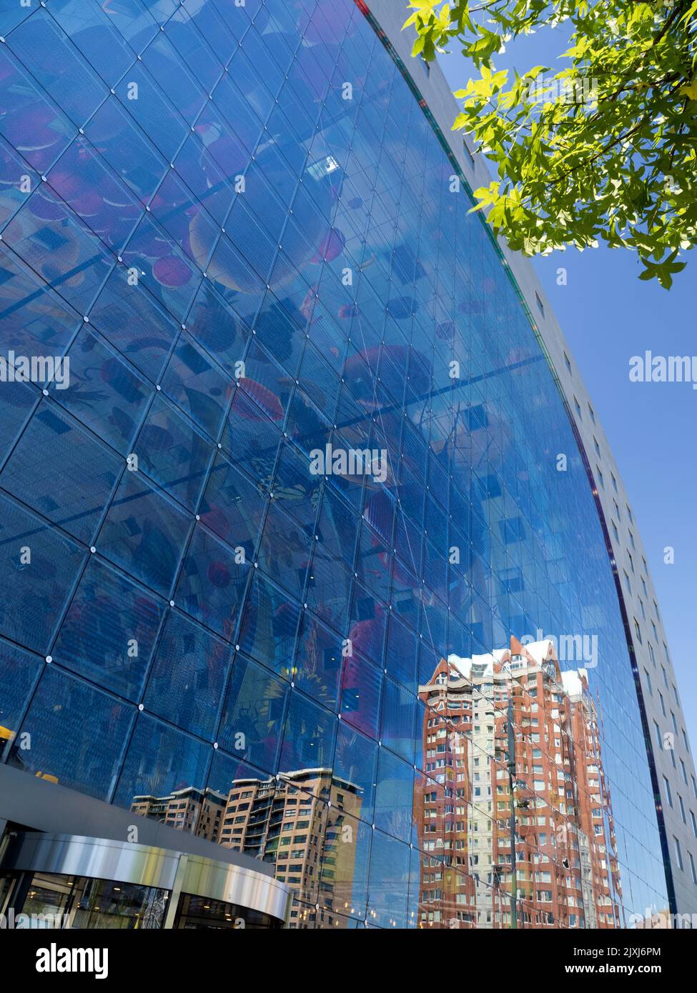 Opened by the Queen of the Netherlands in 2014m the Markthal (Market ...