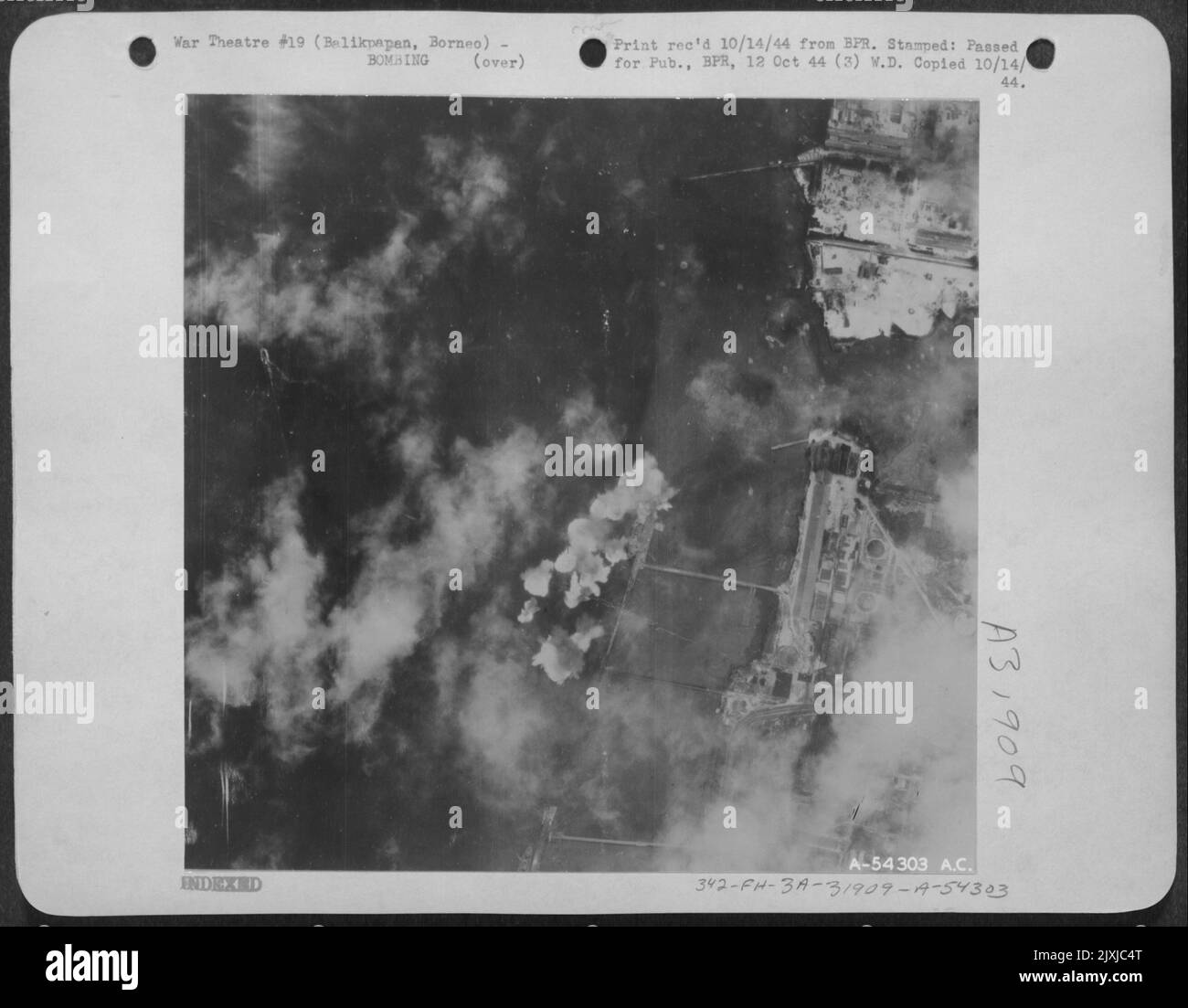 Bow of vessel Black and White Stock Photos & Images - Alamy