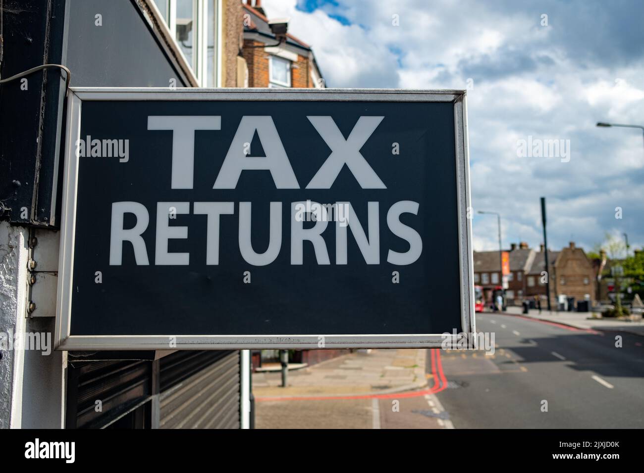 Tax return calculation hi-res stock photography and images - Alamy