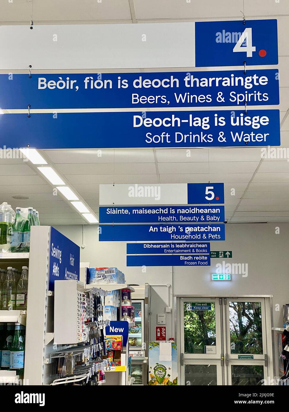 Tesco gaelic signs hi-res stock photography and images - Alamy